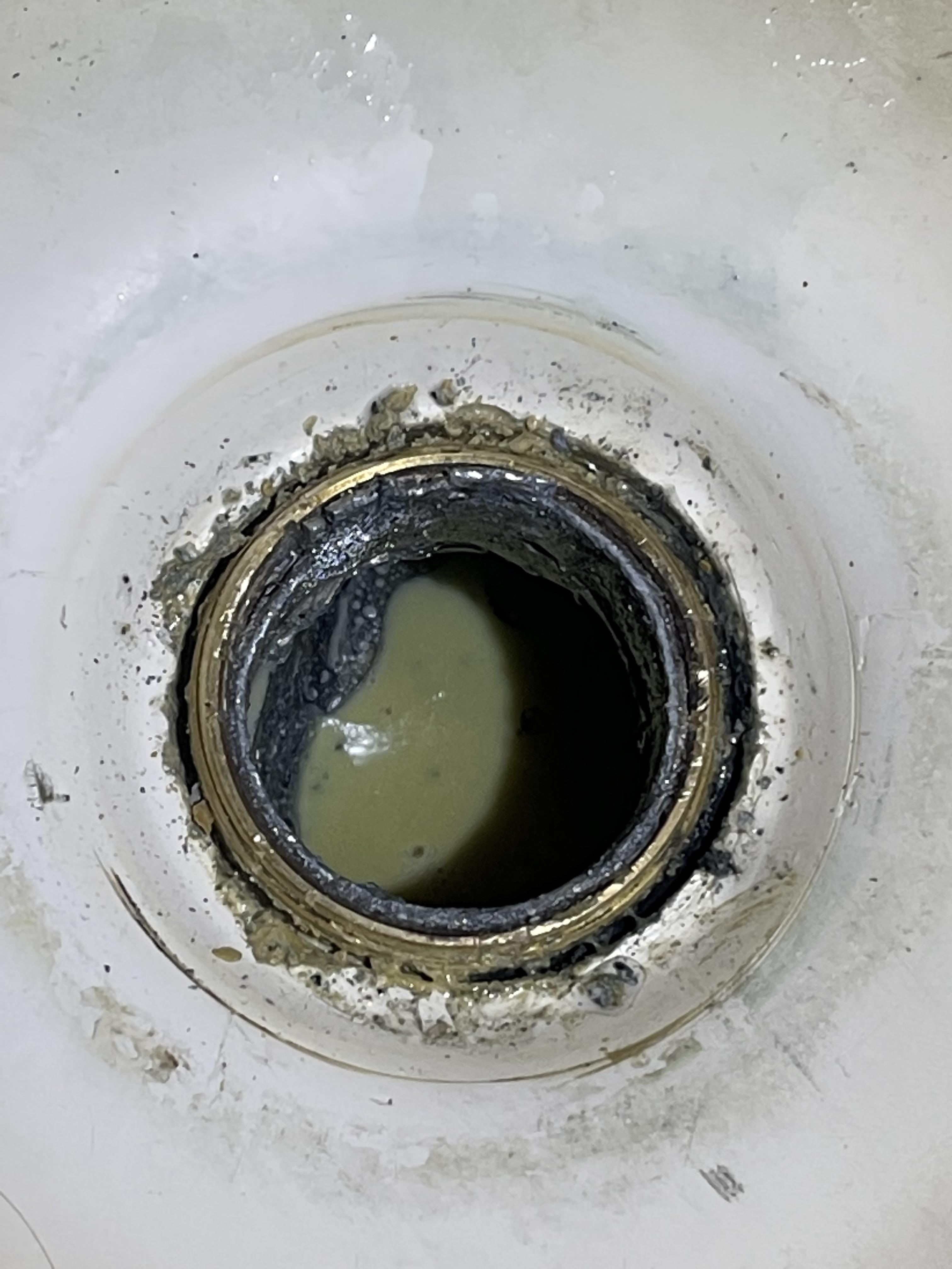 Bathtub drain broke off inside. Best way to remove? | Scrolller