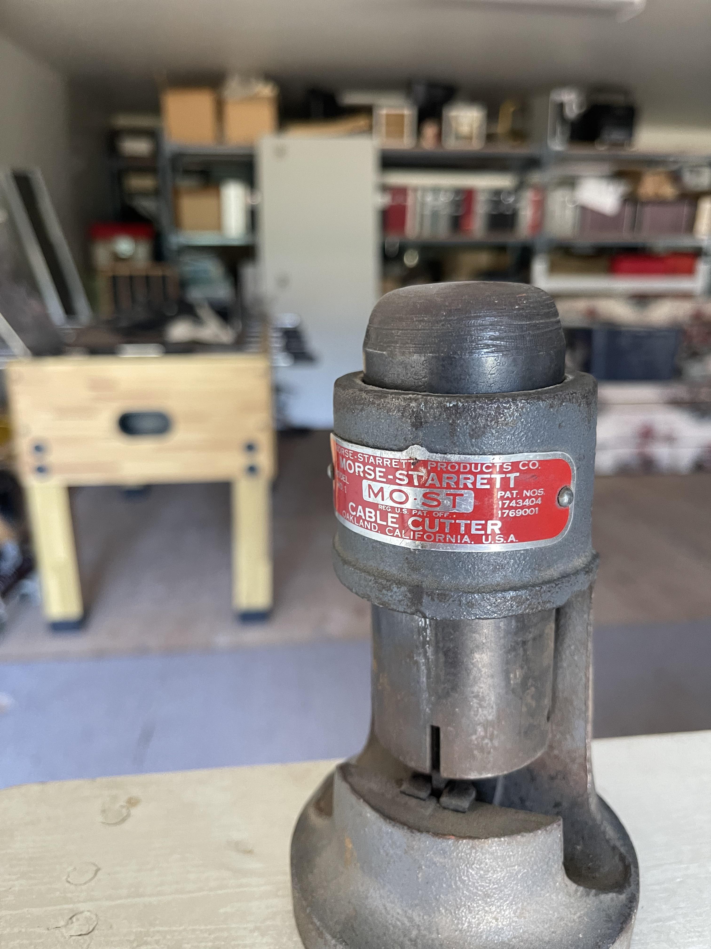 Vintage cable cutter | Scrolller