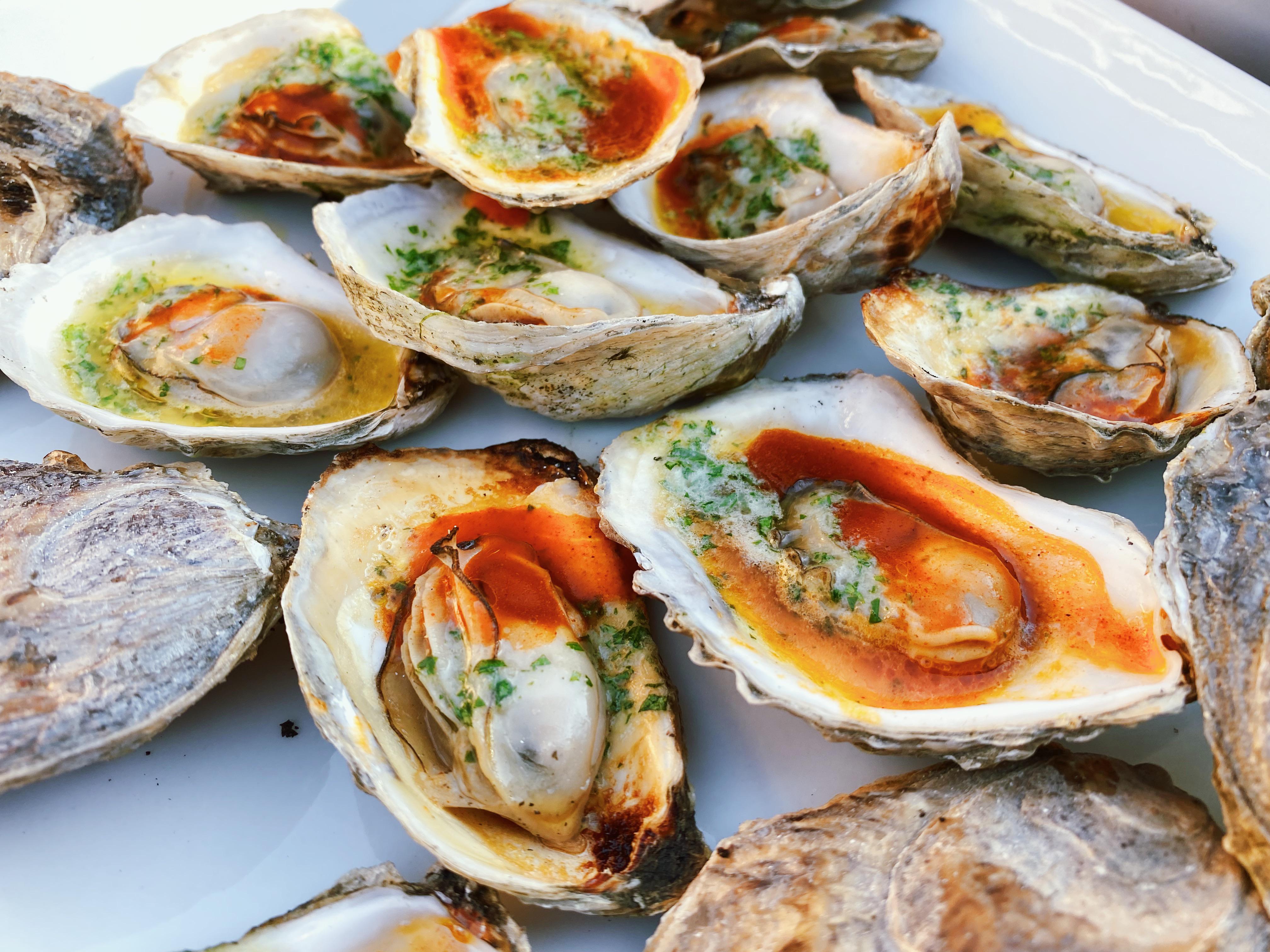 [Homemade] Grilled dayboat scallops & oysters in garlic butter | Scrolller