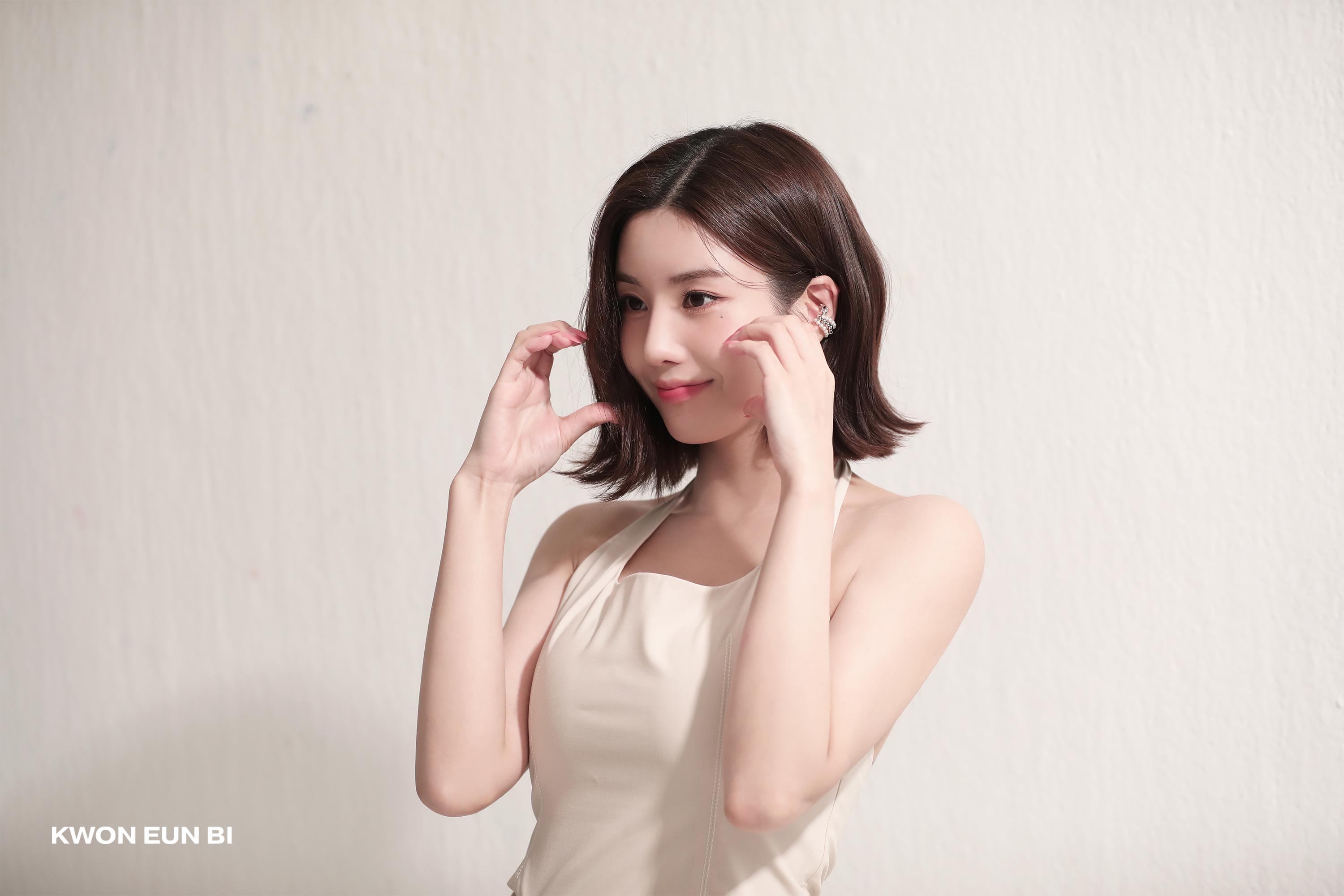 Eunbi Kwon | Scrolller