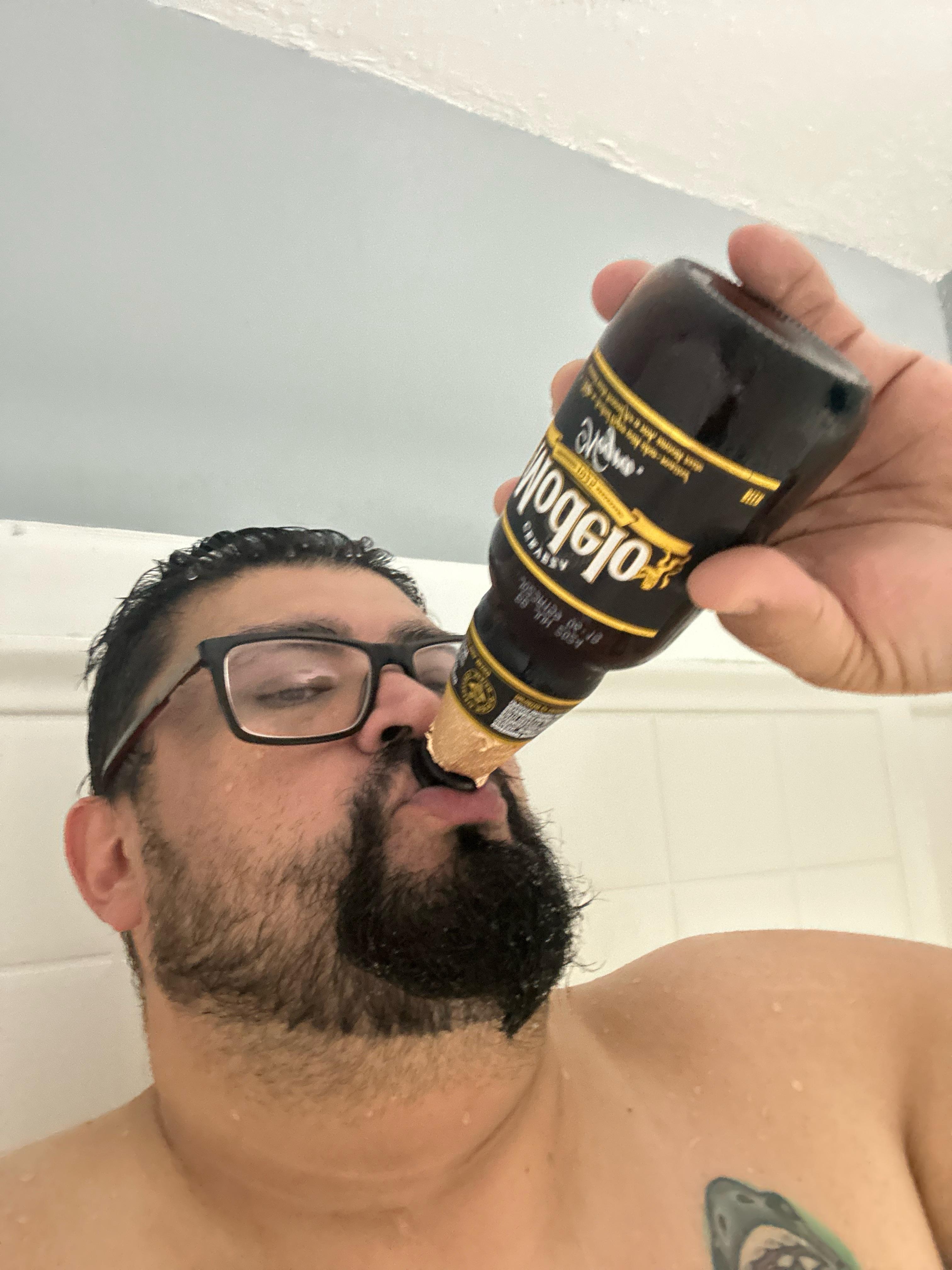 Modelo, Cheers!! | Scrolller