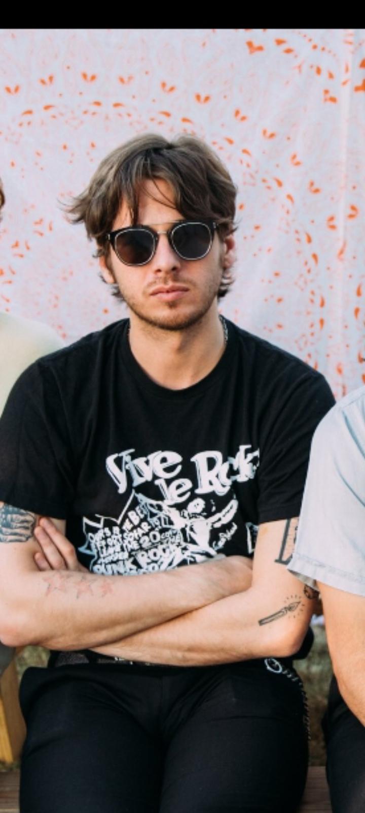 What produtcs to use to achieve a hair like the one on the last pic, and tips | Scrolller