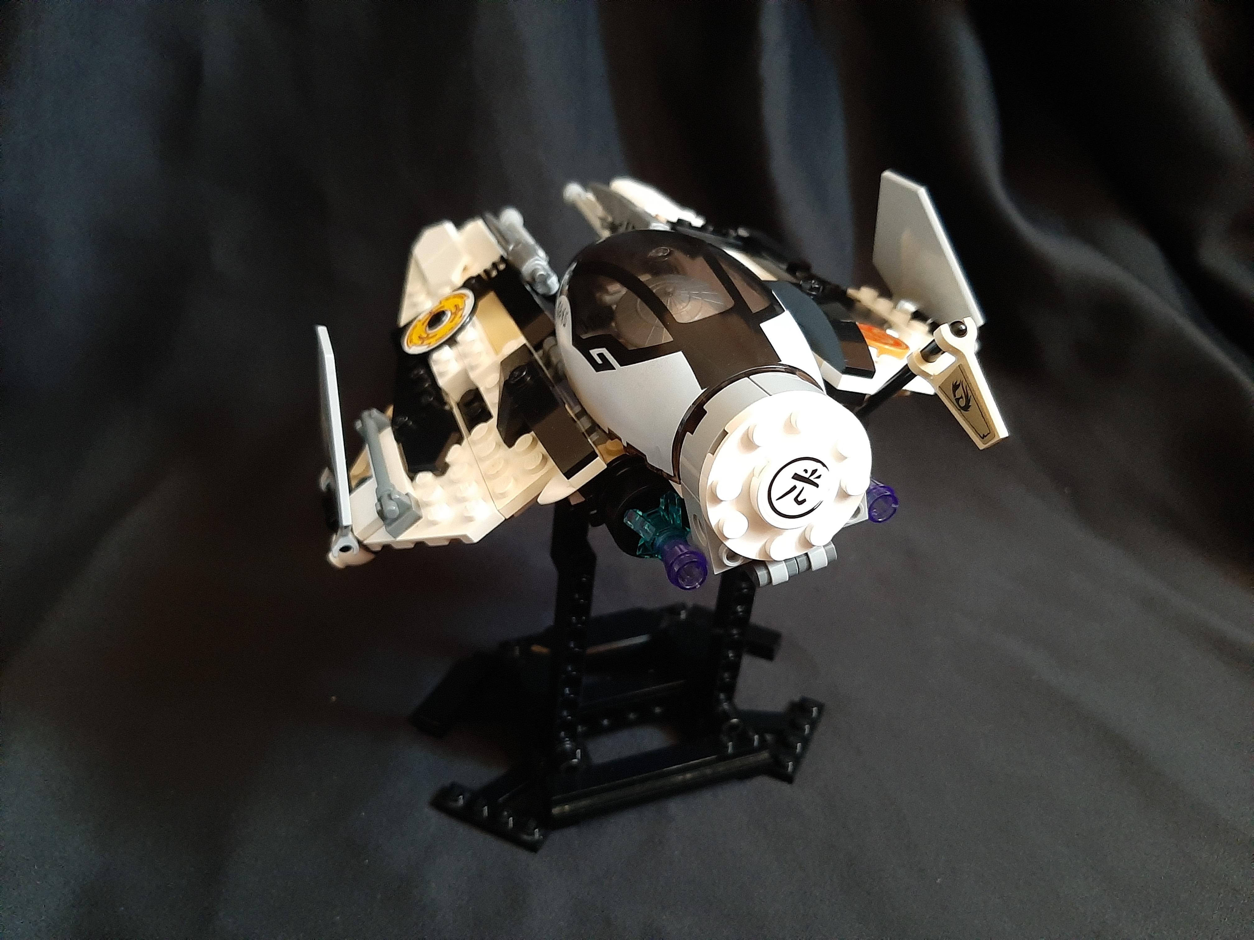 Spaceship of Sensei WU | Scrolller