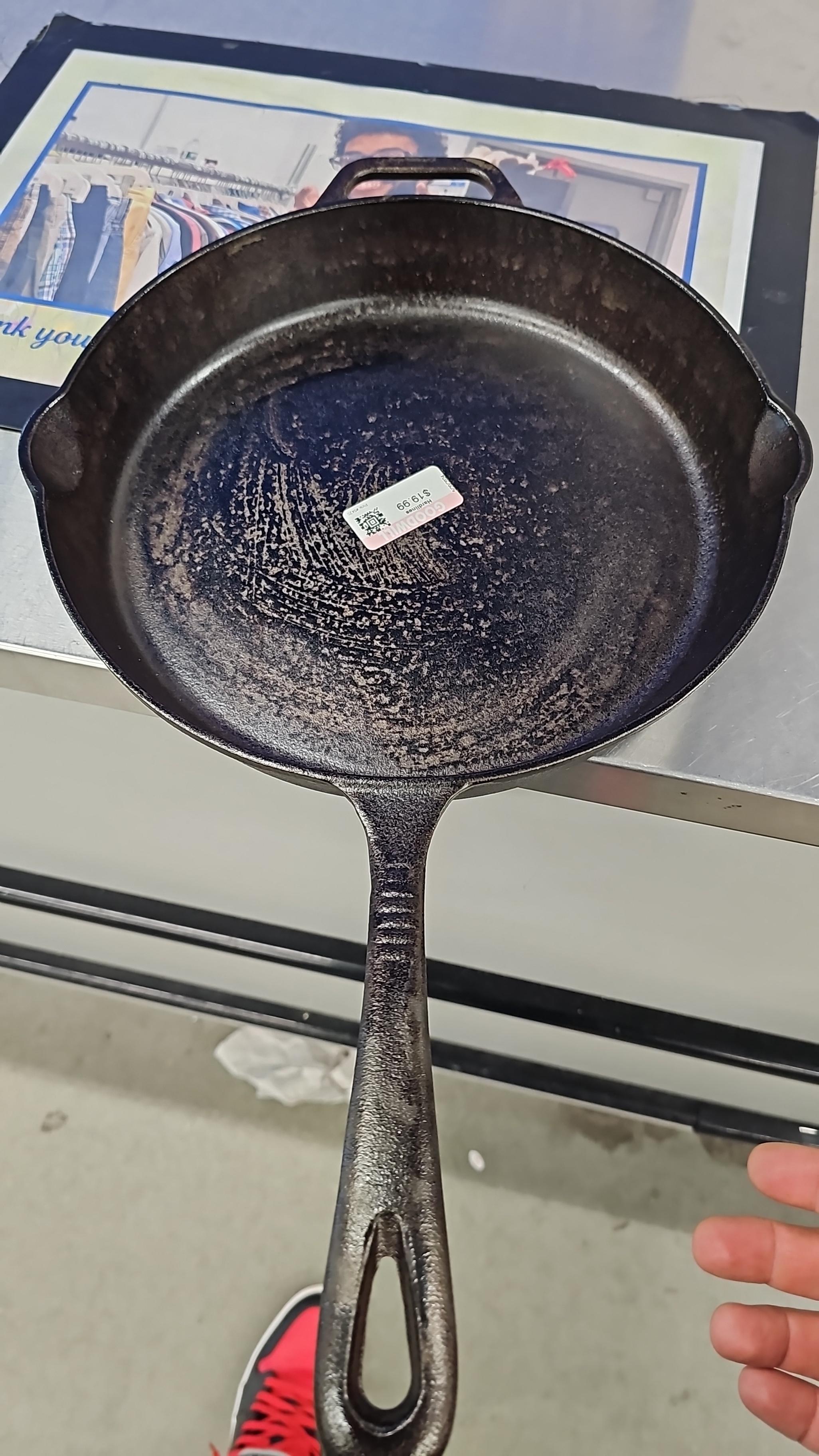 Help identifying this skillet | Scrolller