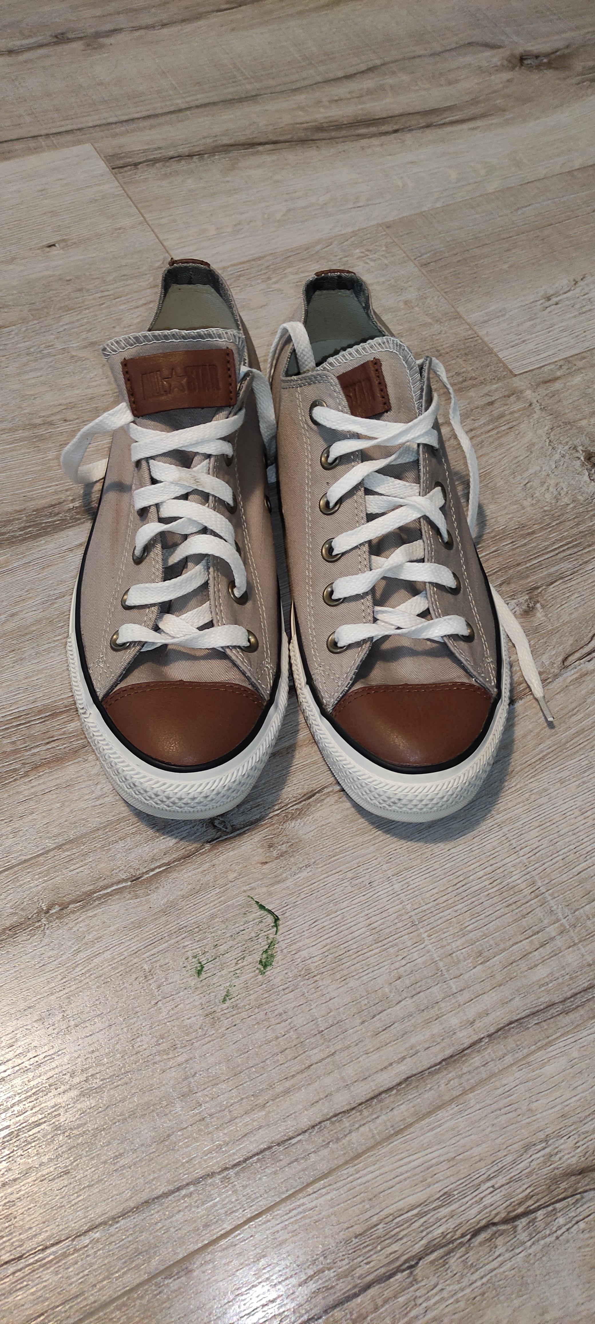 Anybody know what converse arr theese? | Scrolller