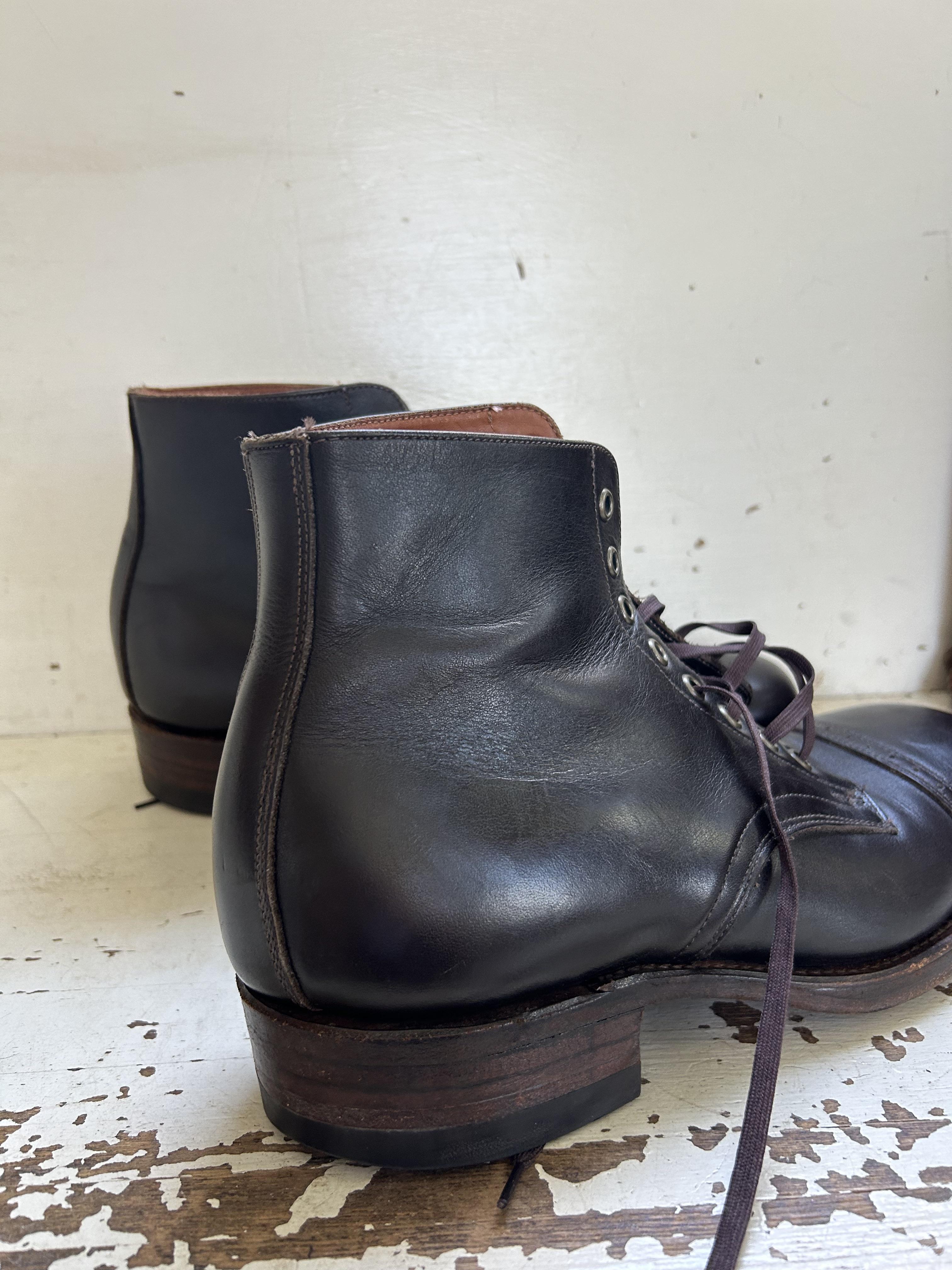 Picked these up at the thrift store. Was wondering what make they are? Lmk | Scrolller