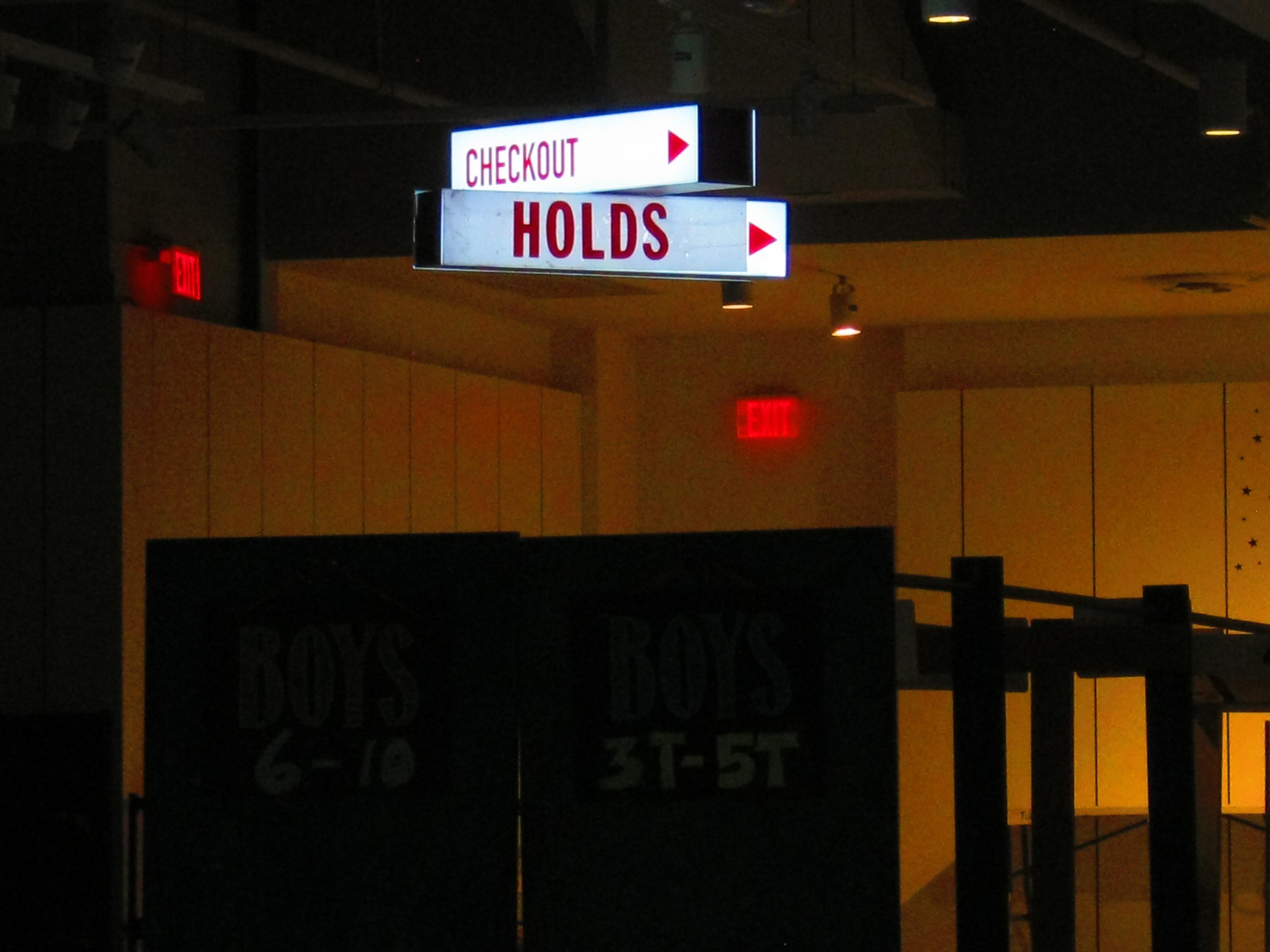 Some more pictures from the dying mall. | Scrolller