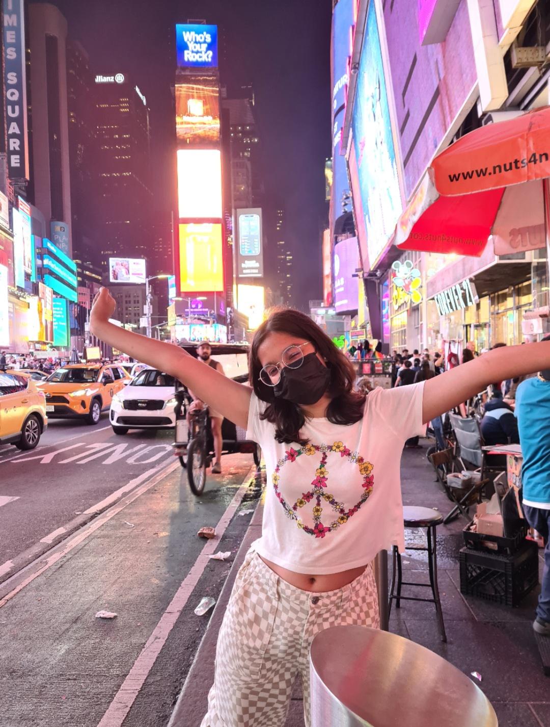 Discover more like Midriff: Arms raised up and navel exposed and Related Content | Scrolller