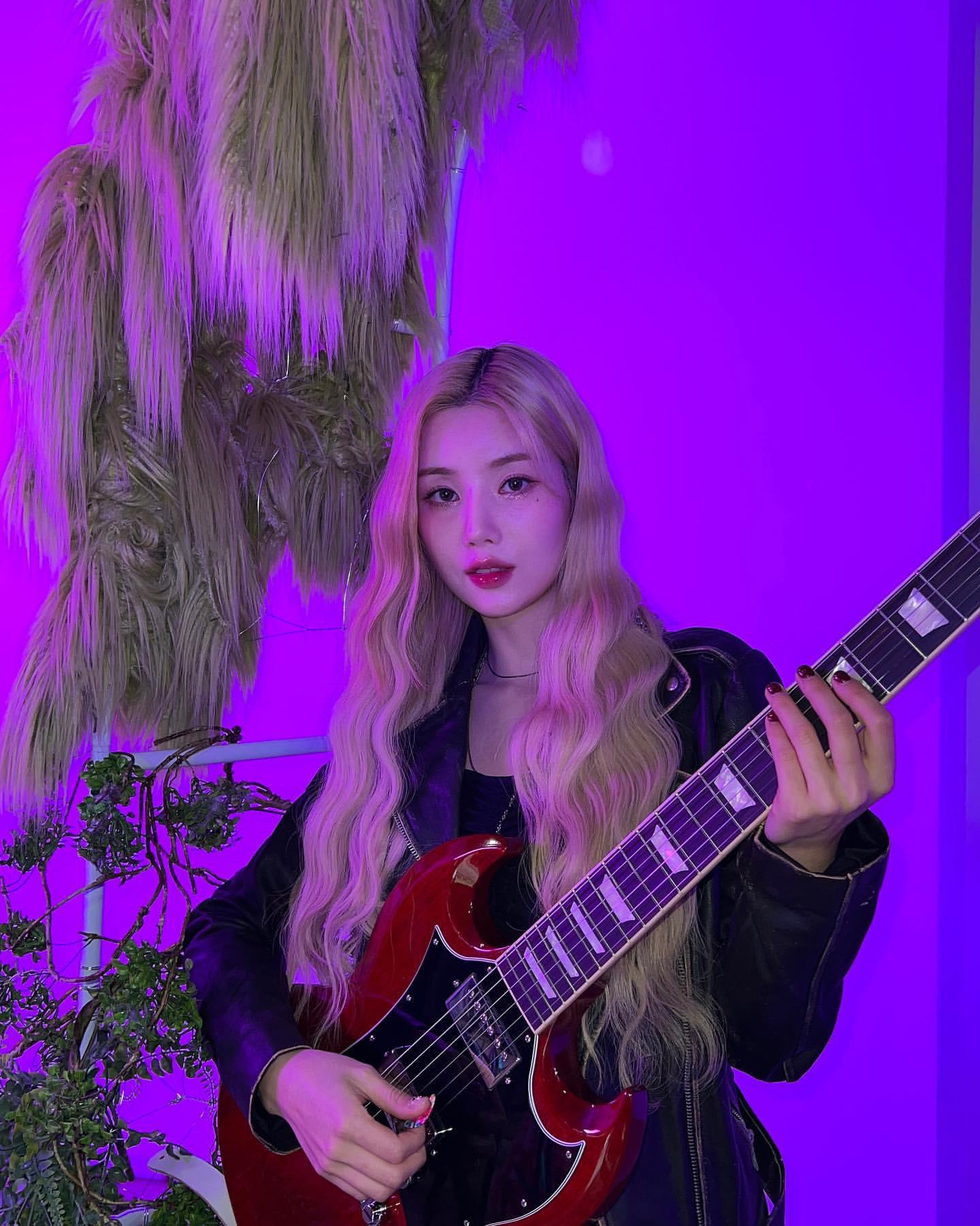 230205 Kwon Eunbi Instagram Update | Scrolller