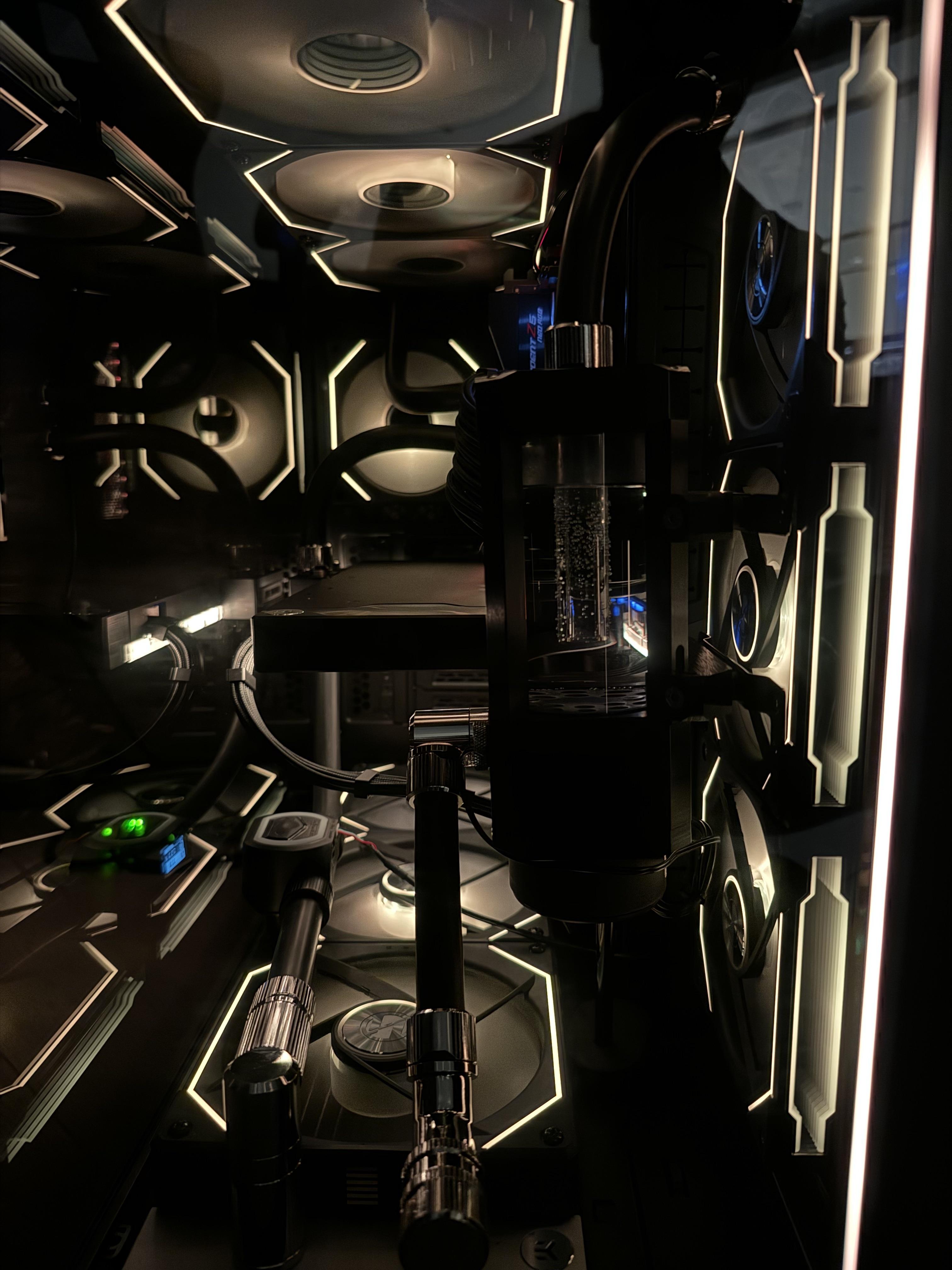 Water cooled my pc | Scrolller