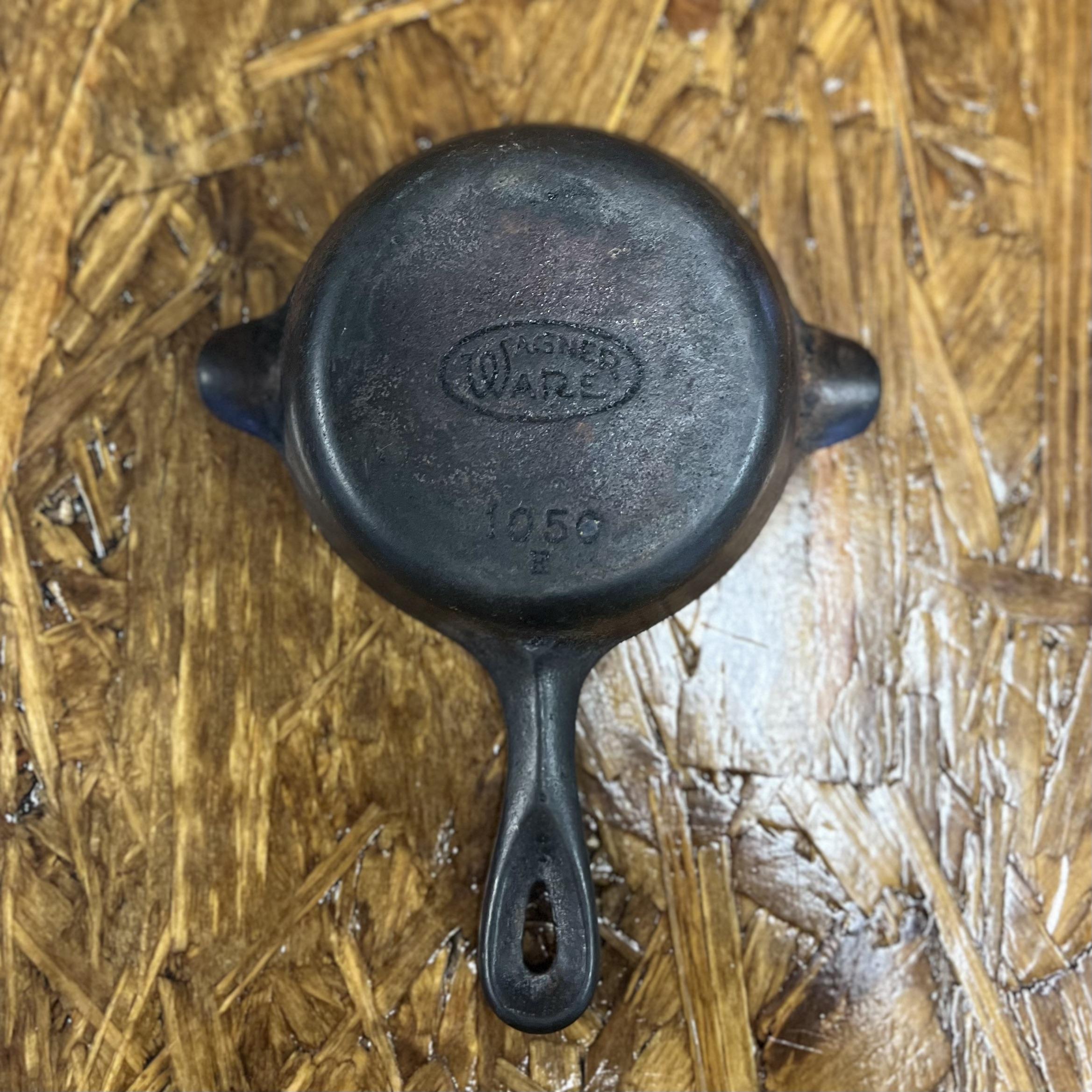 Cast iron enamel wagner 1050 ashtray? | Scrolller