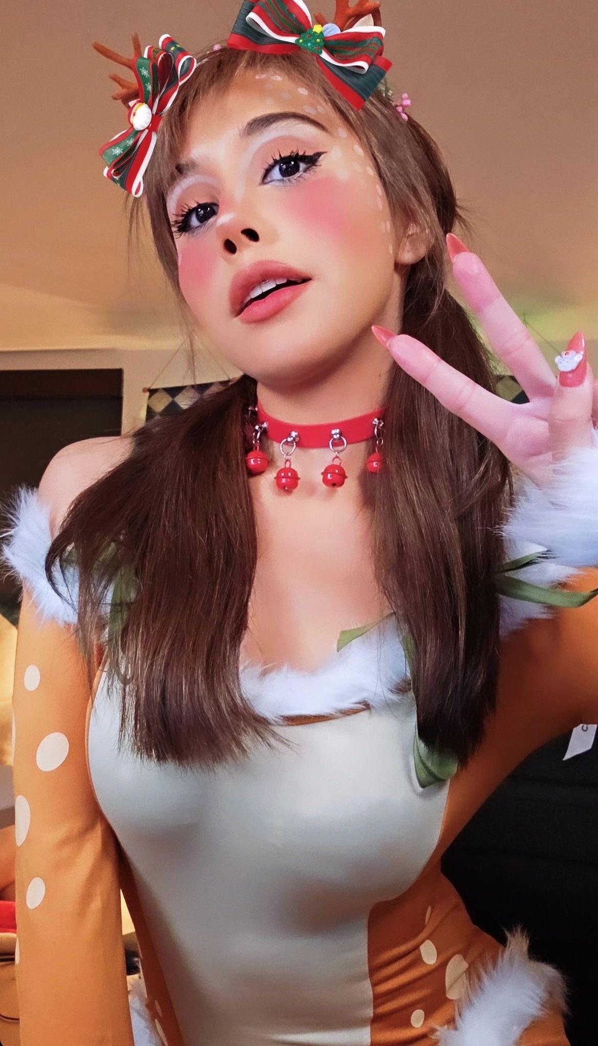 Neekolul | Scrolller