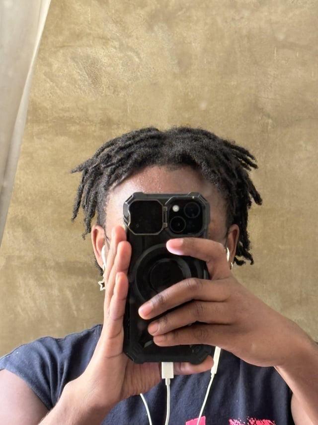 2v5 months | Scrolller