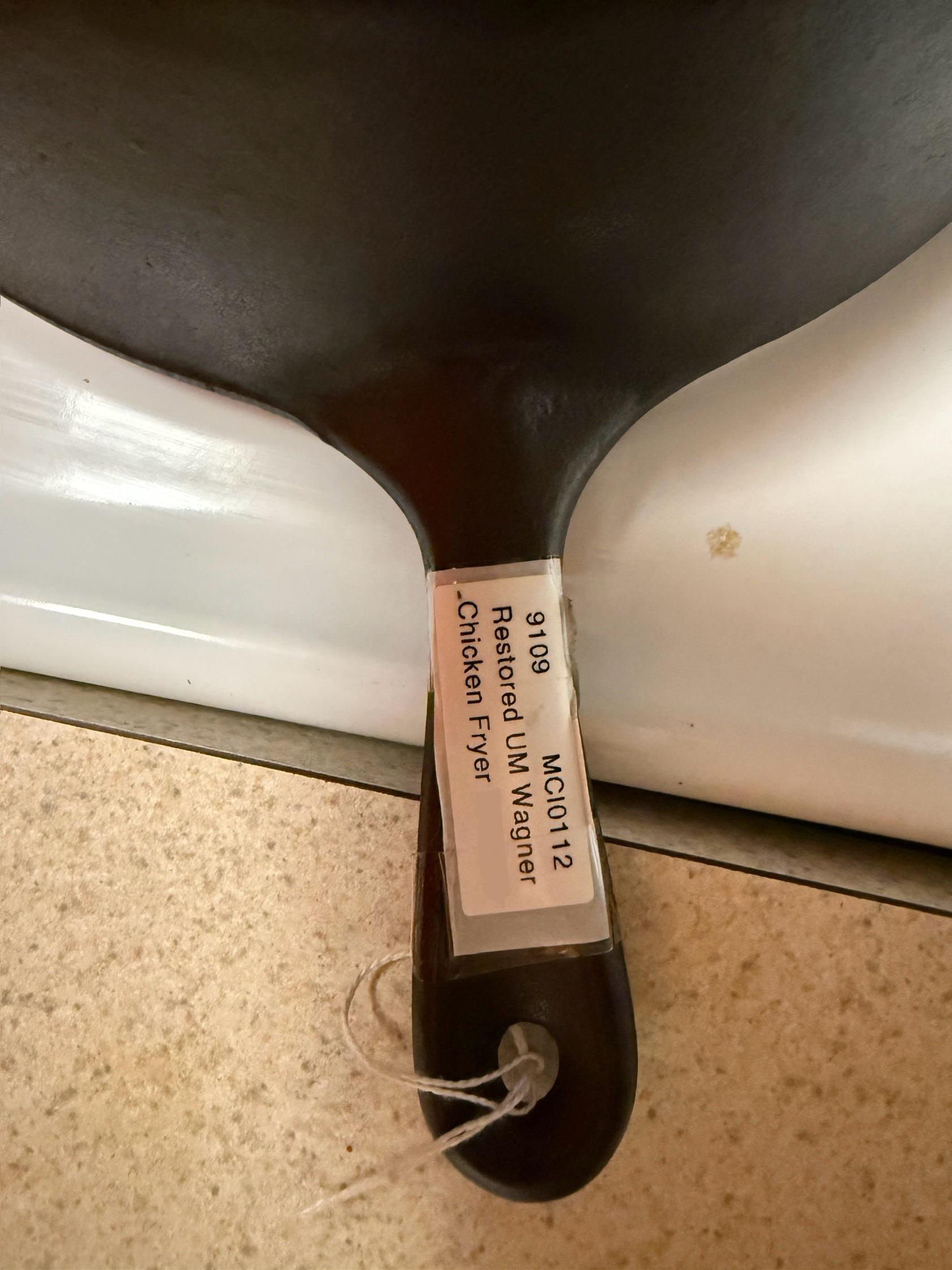 Identifying vintage pan | Scrolller