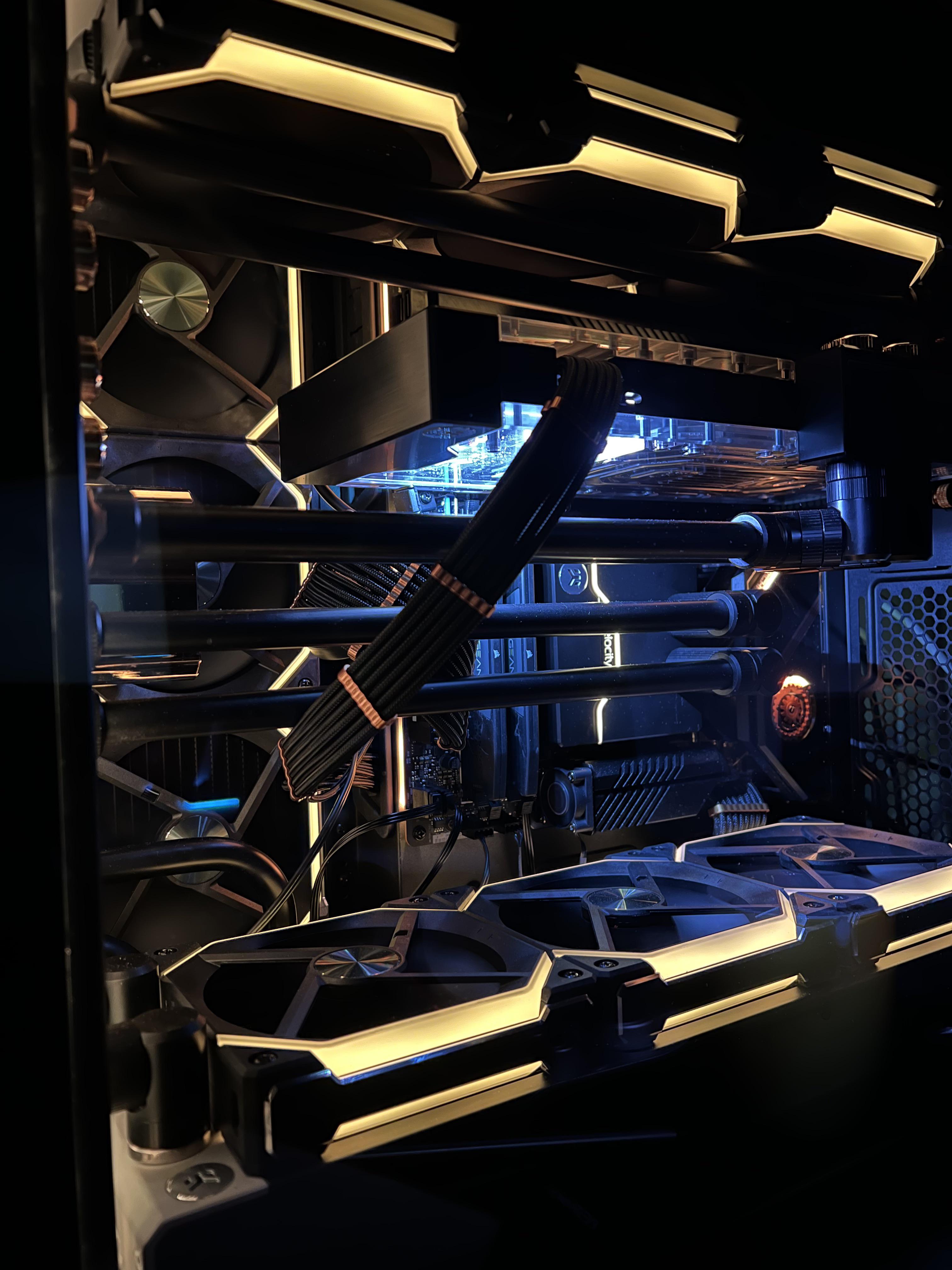 Did an reverse build in the O11D EVO. | Scrolller