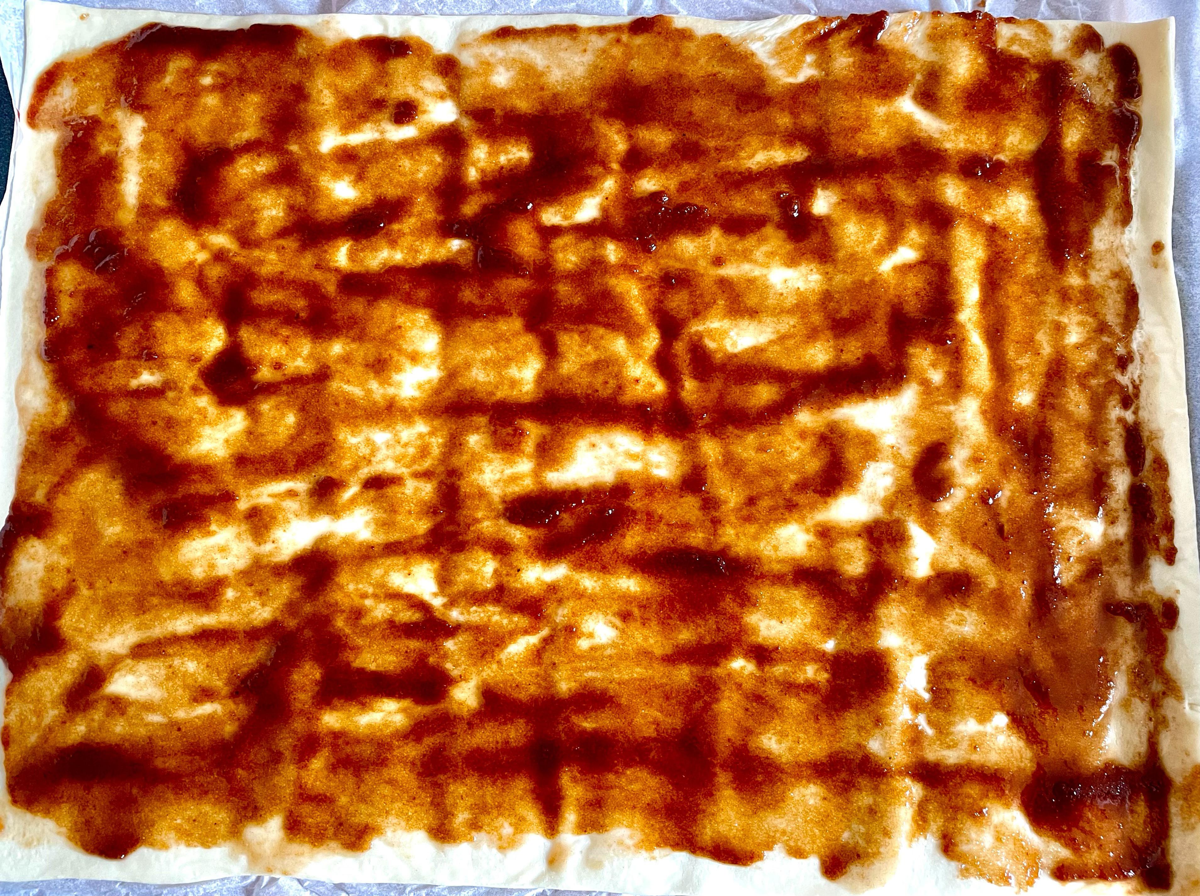 [Homemade] Easy cakes: Butter cake and cinnamon rolls. | Scrolller