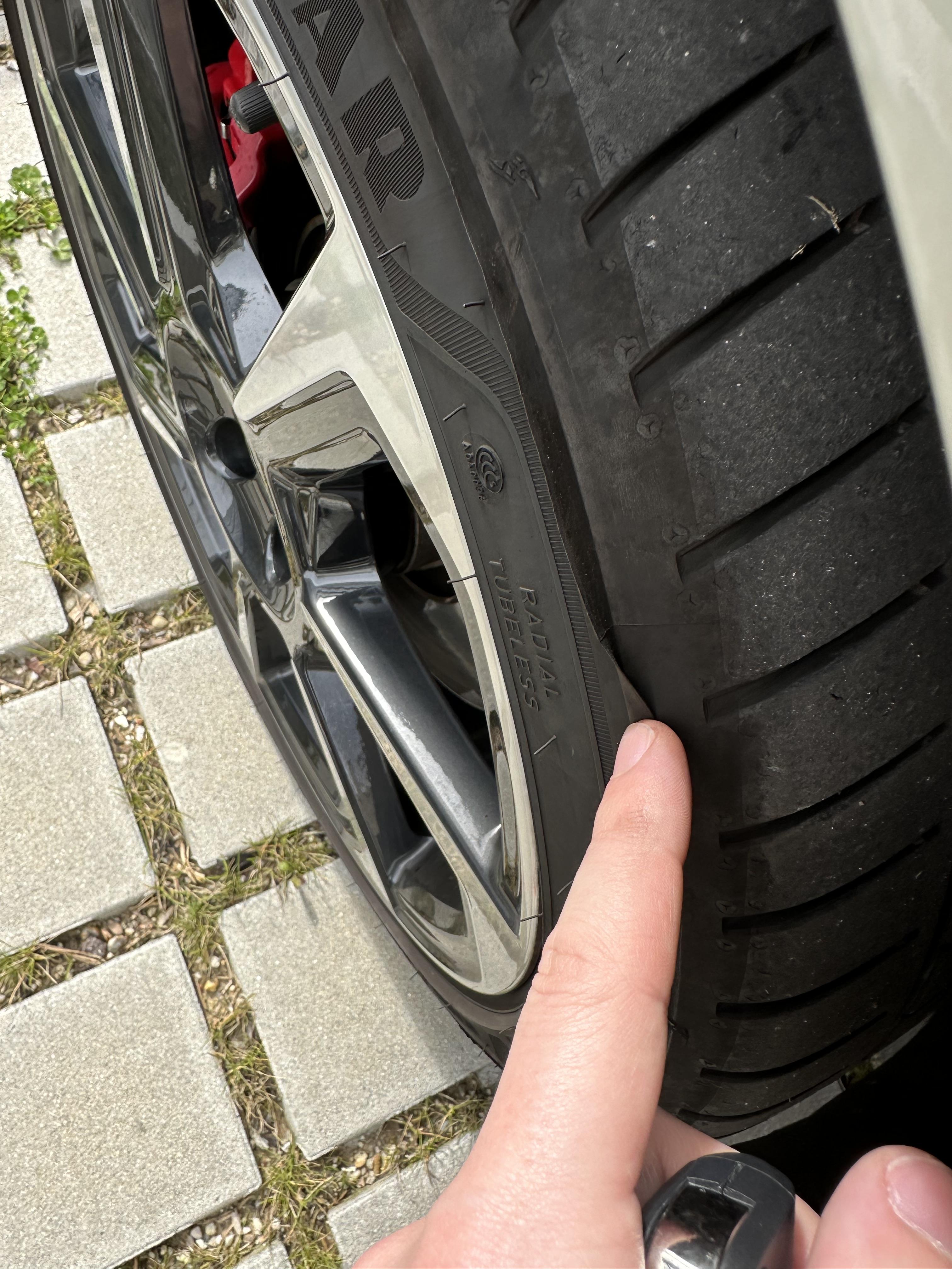 What is this on my tire? | Scrolller
