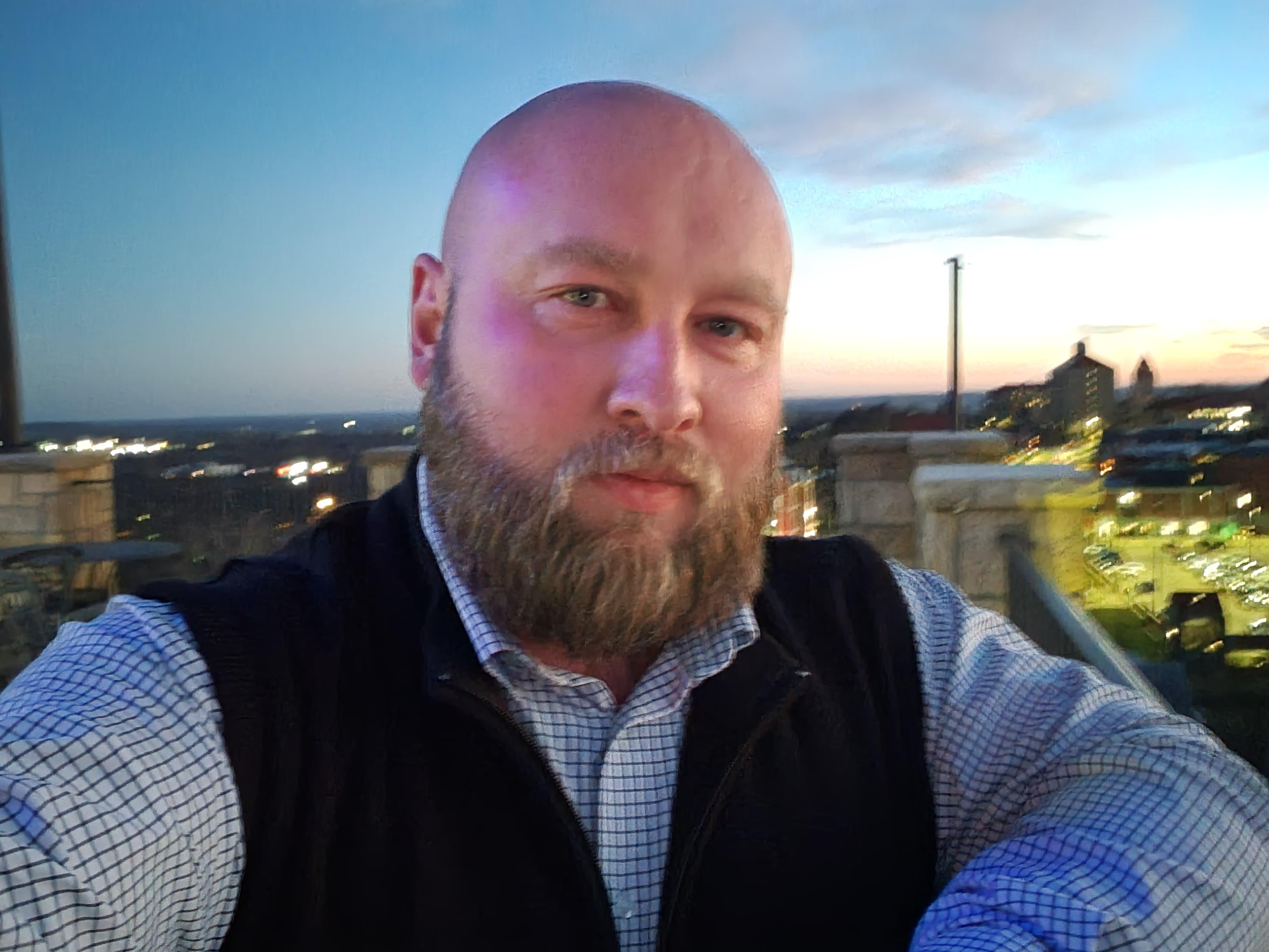 Professional headshot | Scrolller