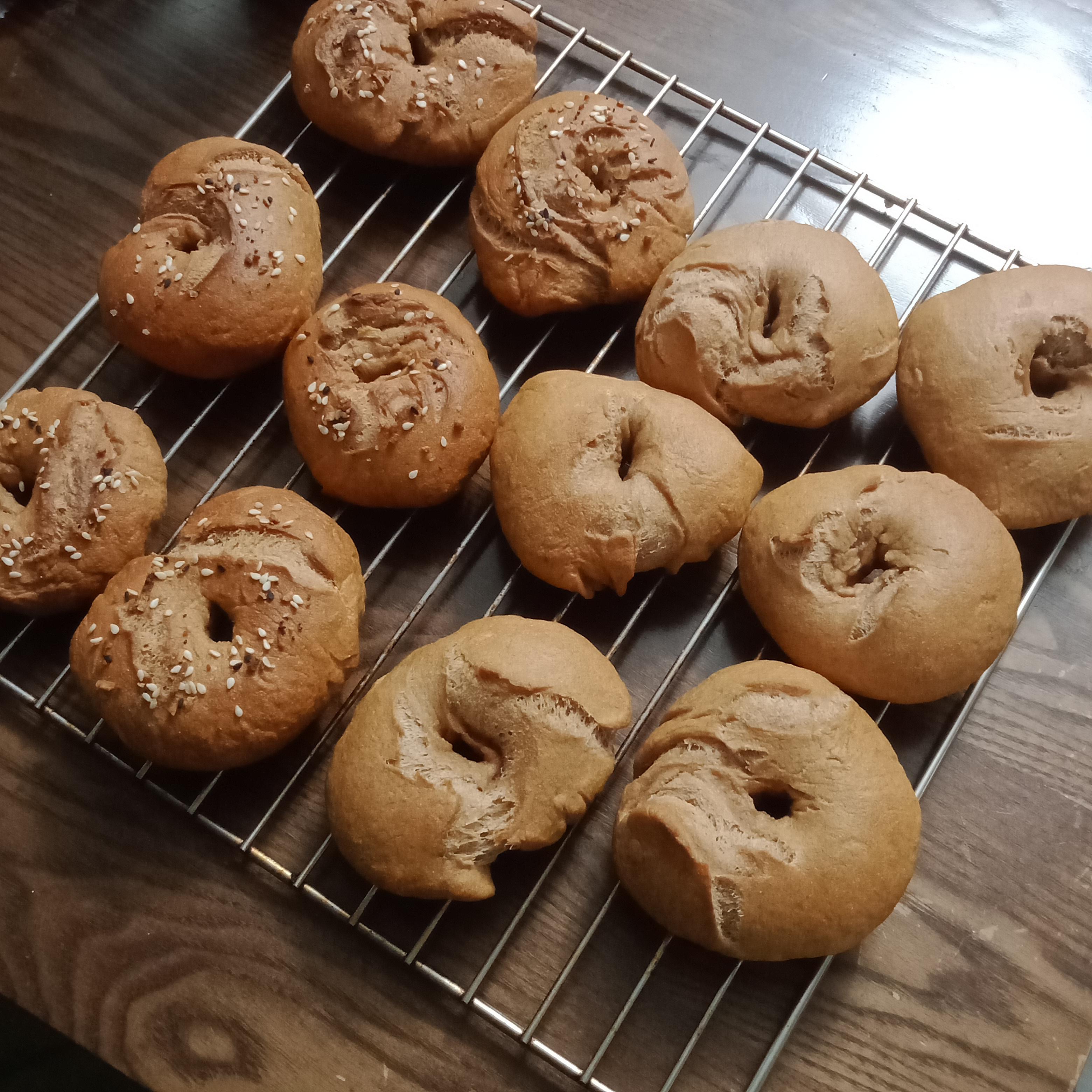 Attempting (tiny) bagels for the first time; did two batches ! | Scrolller