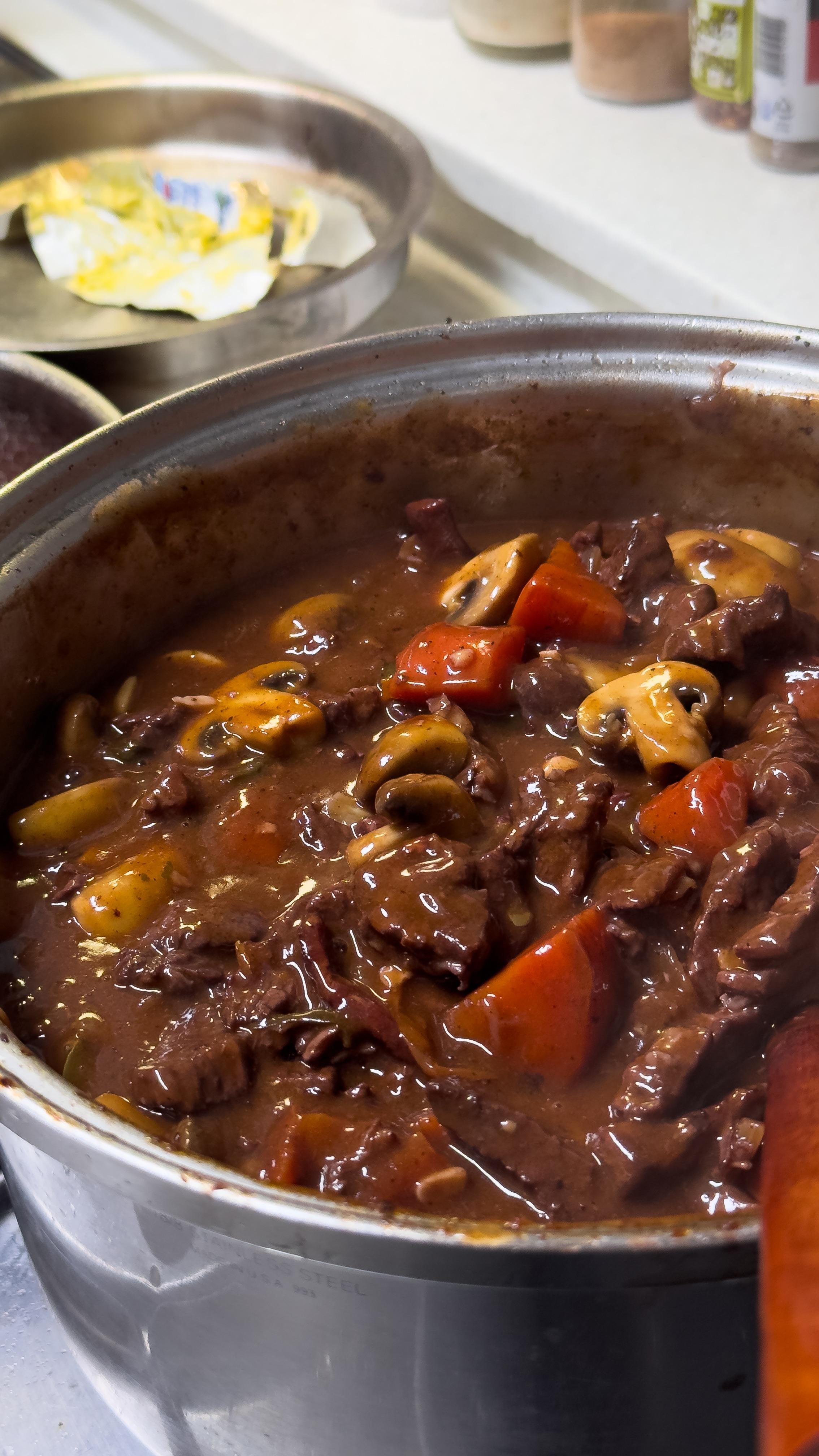 [Homemade] Beef Bourguignon | Scrolller