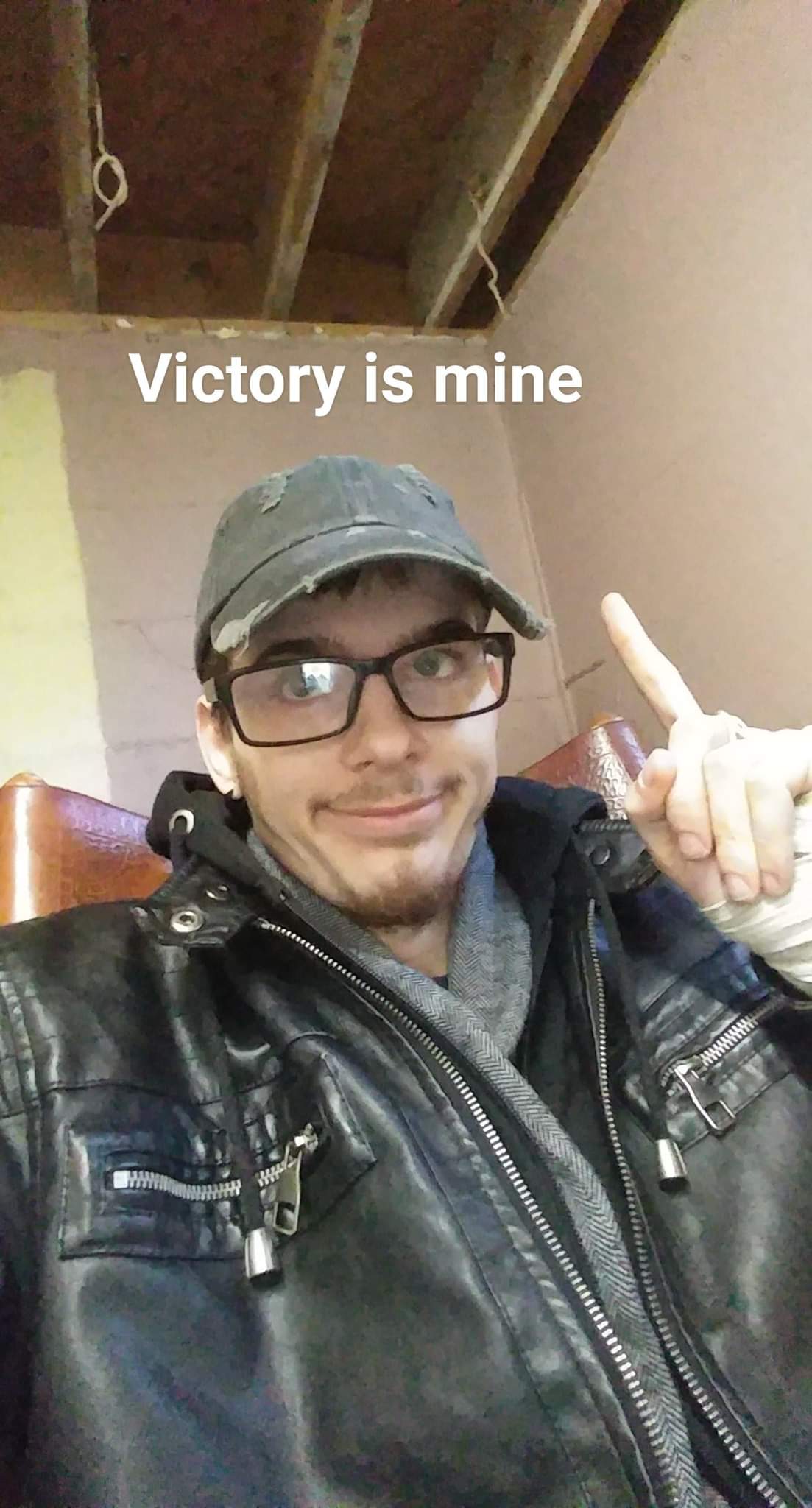 You can't tell me these are the same person | Scrolller