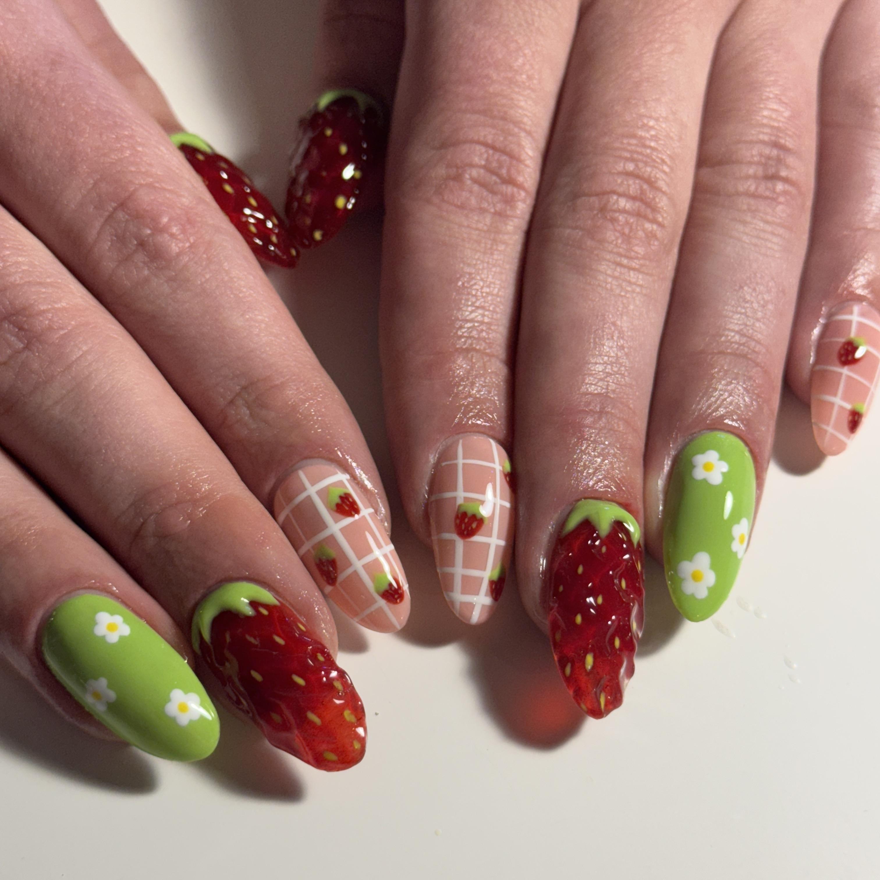 Strawbs... my nail tech is so cool | Scrolller