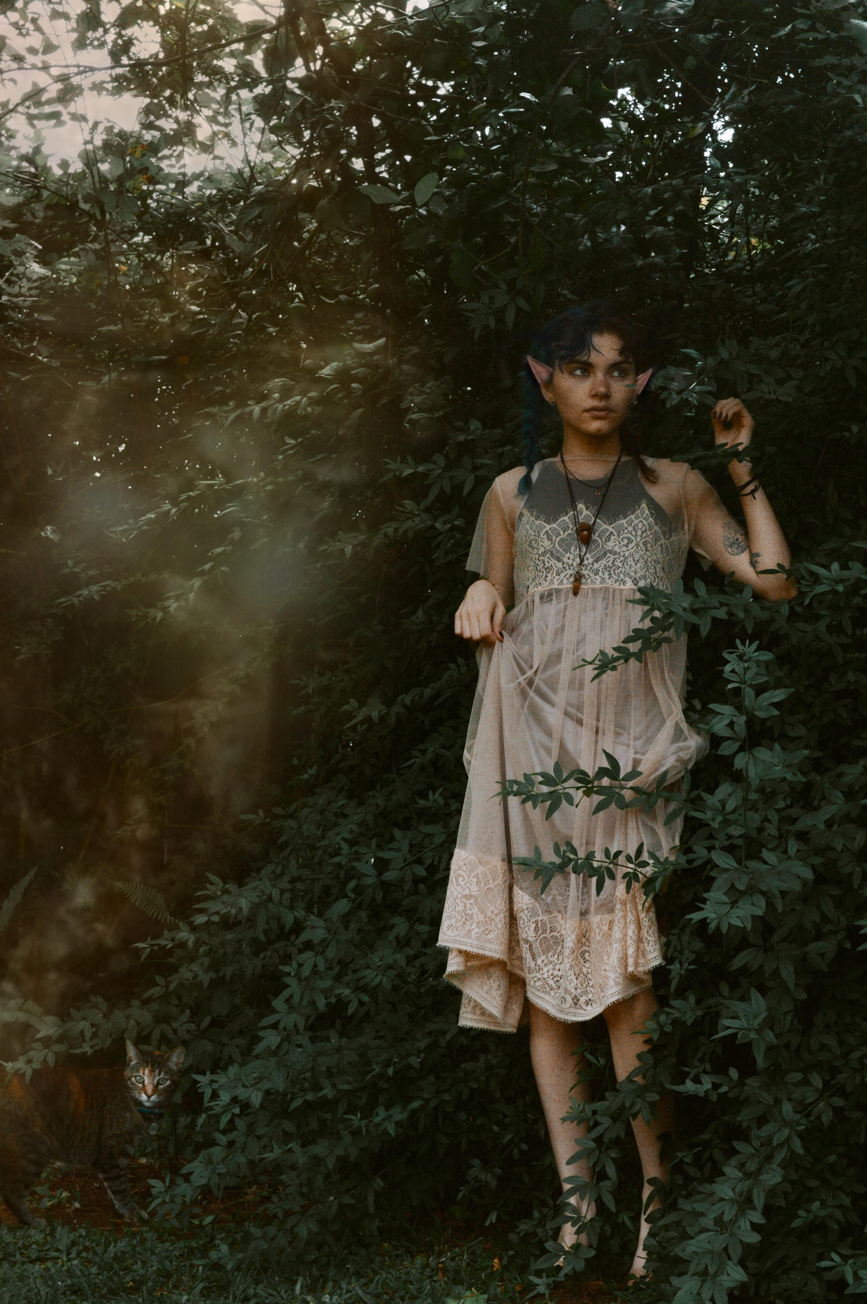 A joyful elf. Taken with a nikon D3200 and a 35mm lens | Scrolller