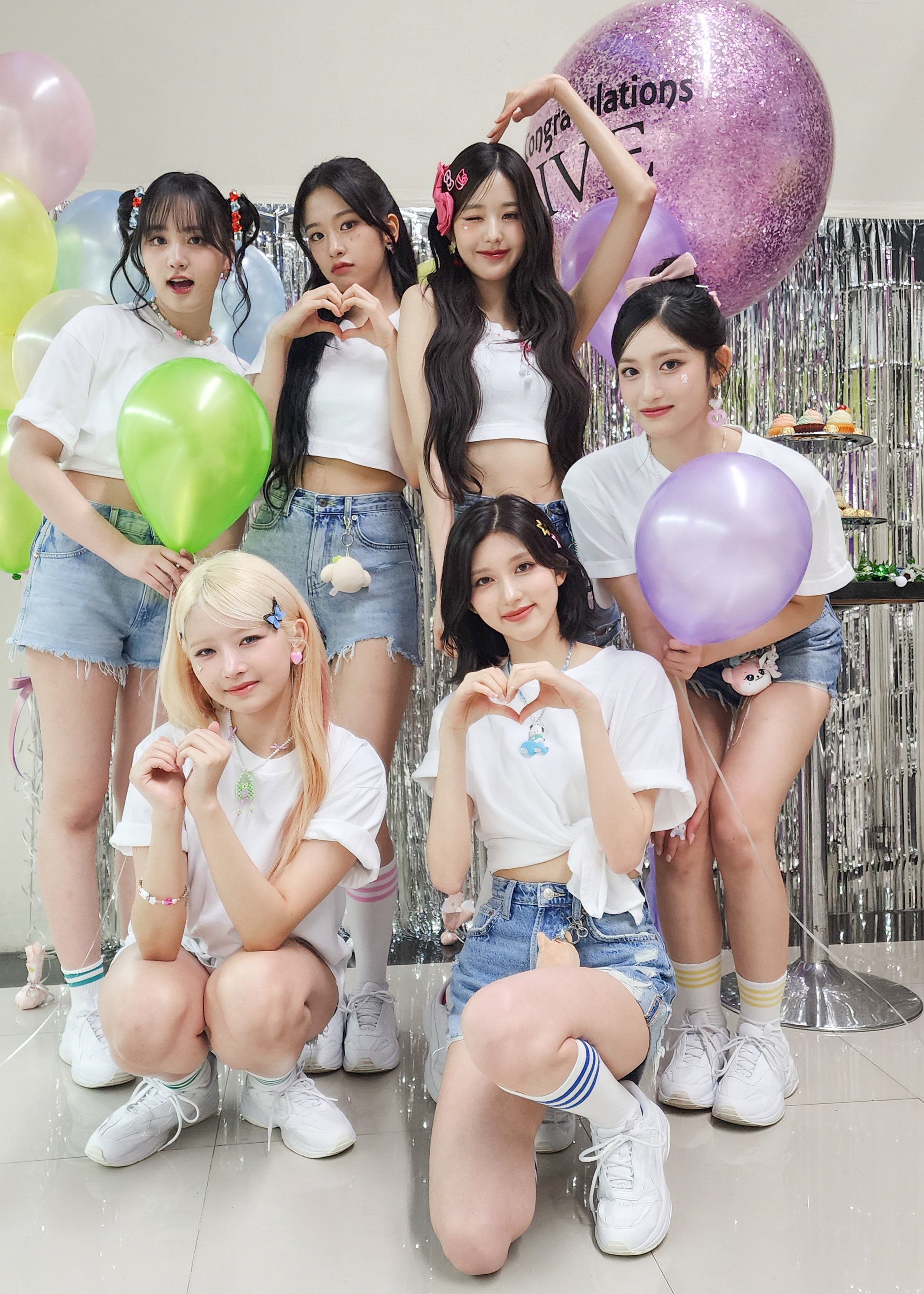 230709 IVE Official Twitter Update with An Yujin & Jang Wonyoung | Scrolller