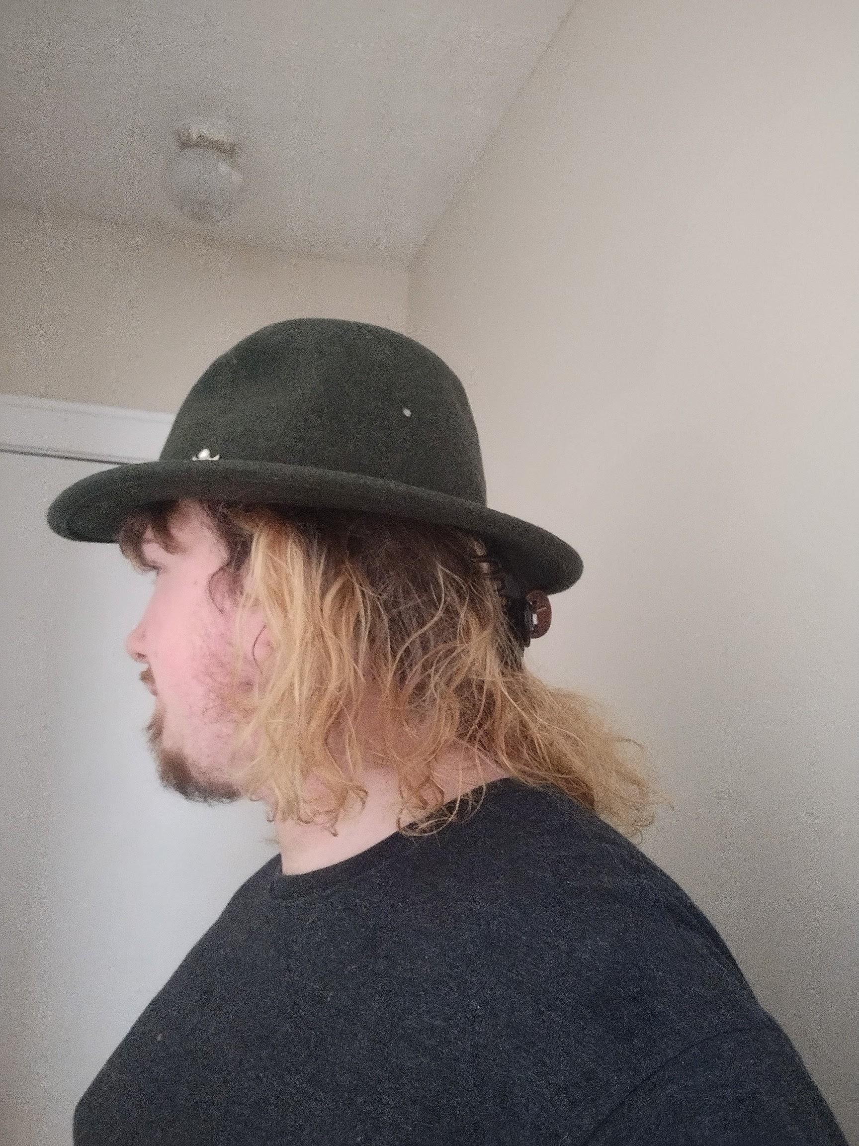 Am i wearing this wrong? i been told ots tow low and loose? | Scrolller