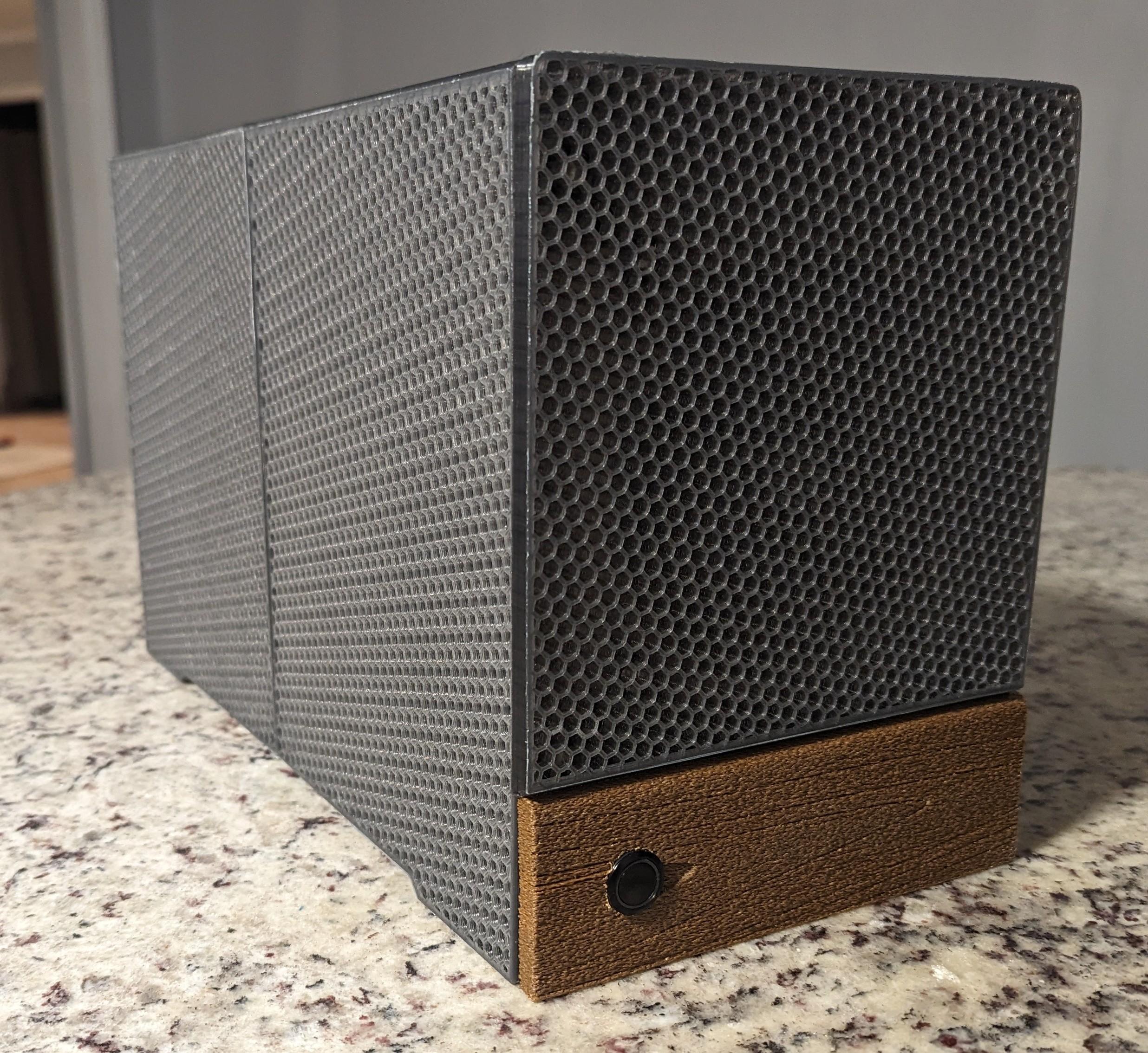 Designed and 3d printed a PC case (The TERRAble PC case) | Scrolller