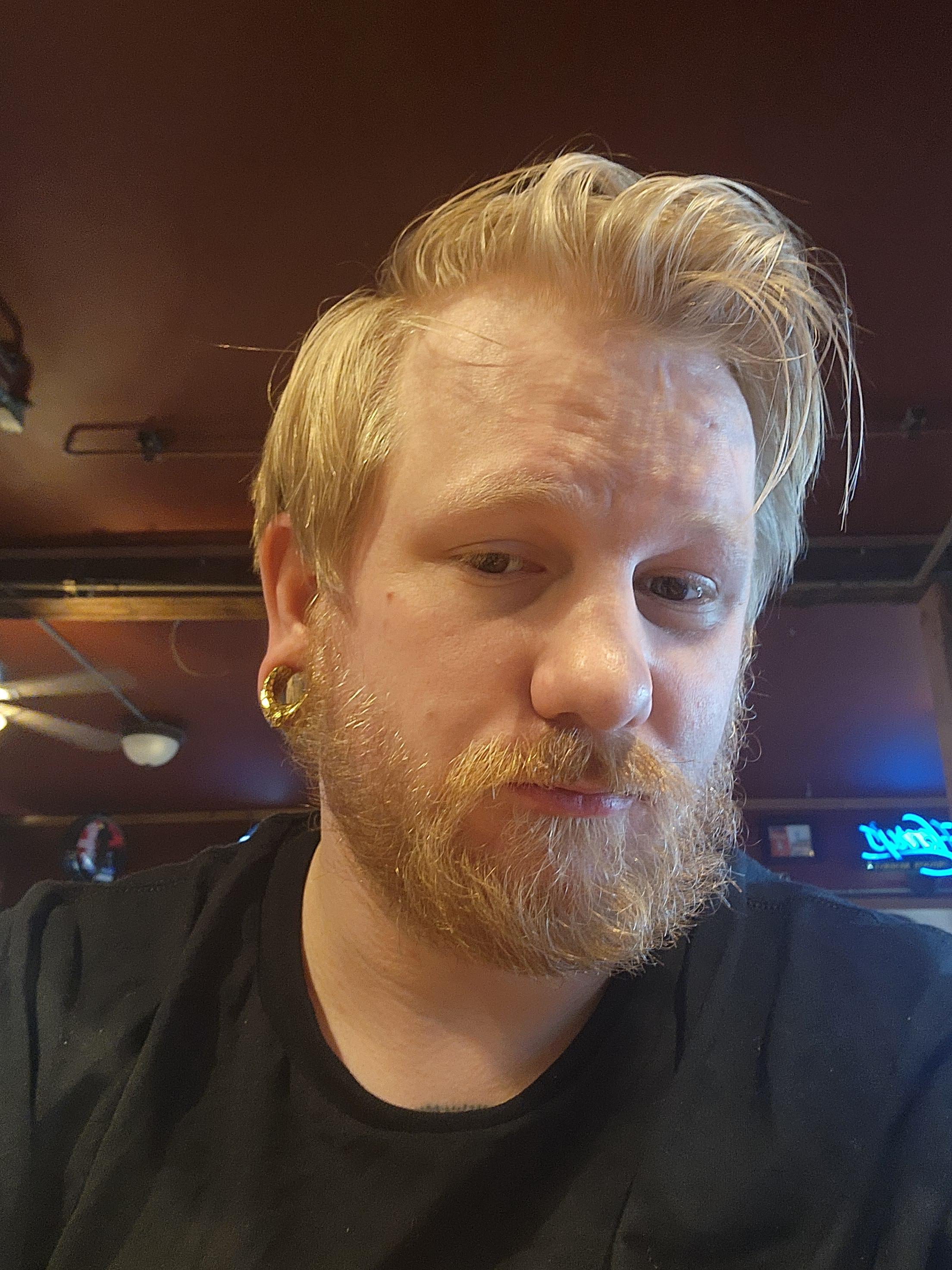 Doppelganger? | Scrolller