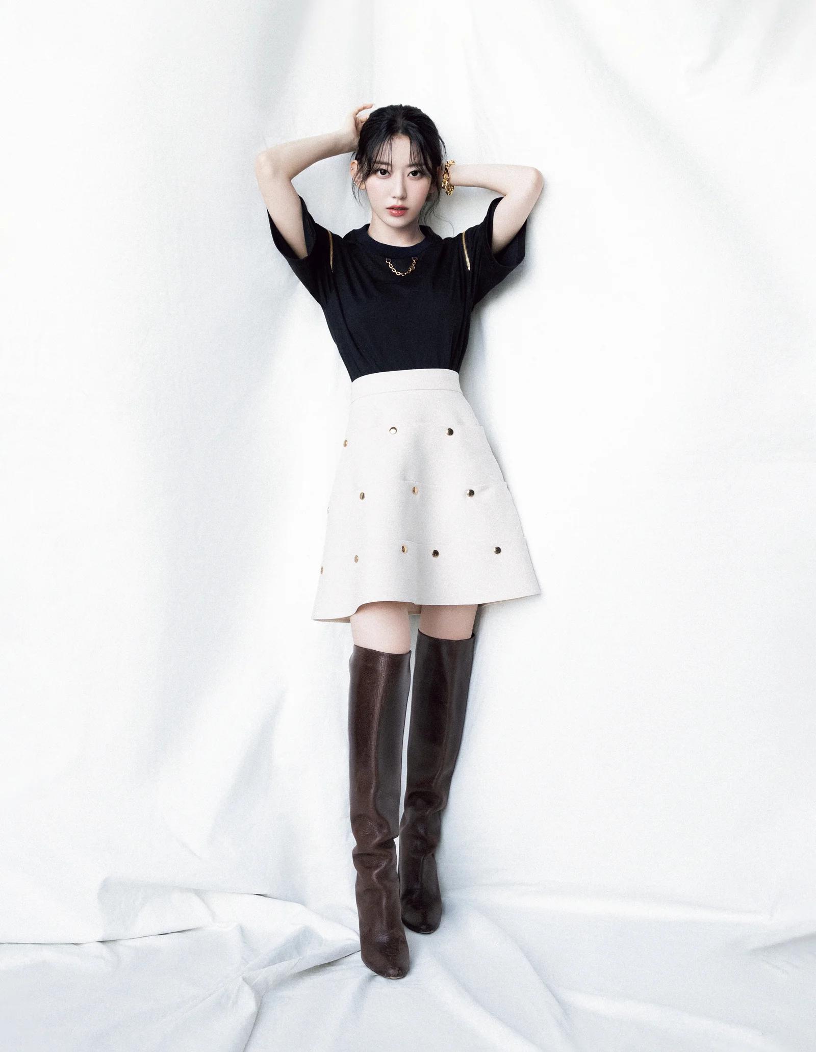 230721 Miyawaki Sakura X Louis Vuitton | Scrolller