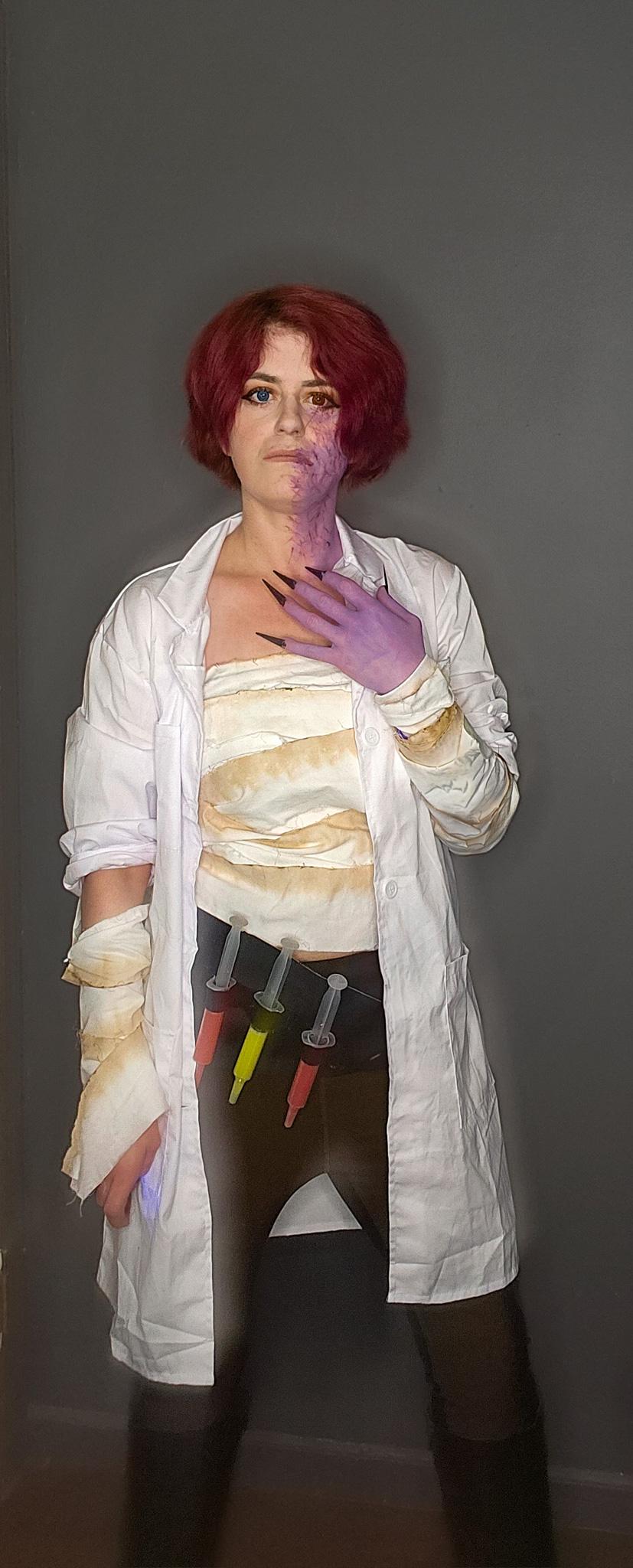 My garbage attempt at a Singed/Moira Skin cosplay. | Scrolller