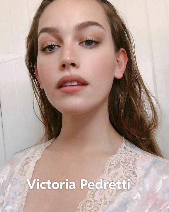 Your wife and her friends, options are on the last slide | Scrolller