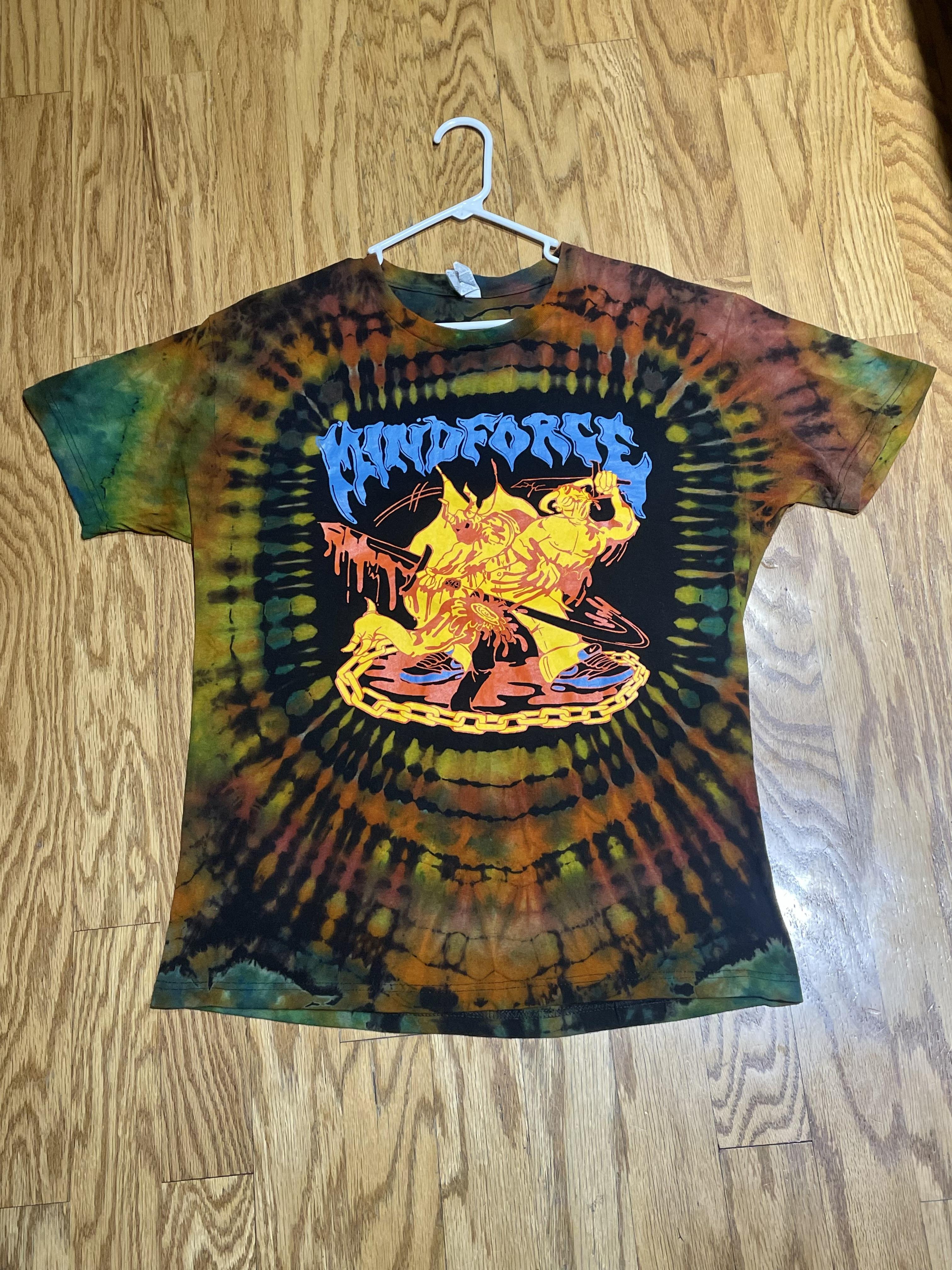 Swingin’ Swords | Scrolller