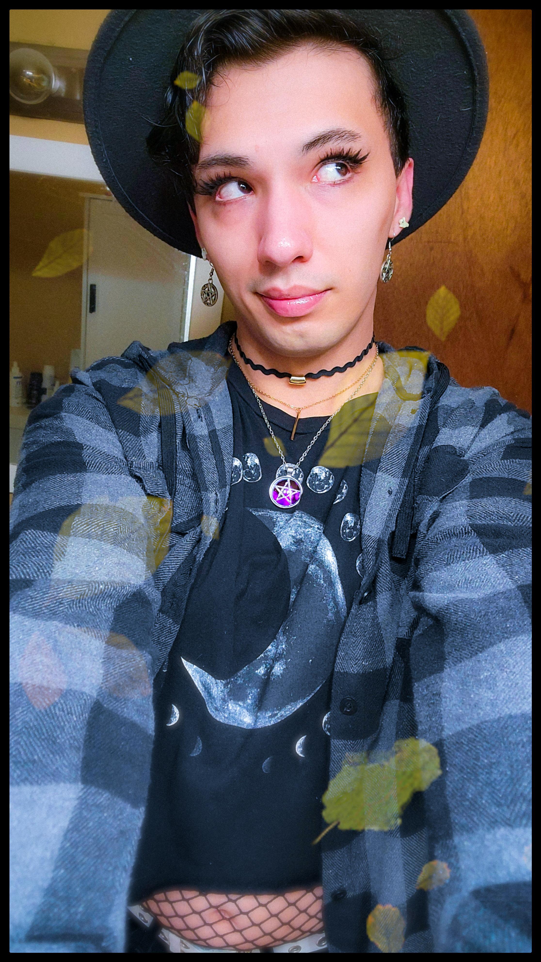 Blessing from your Androgynous Witch | Scrolller