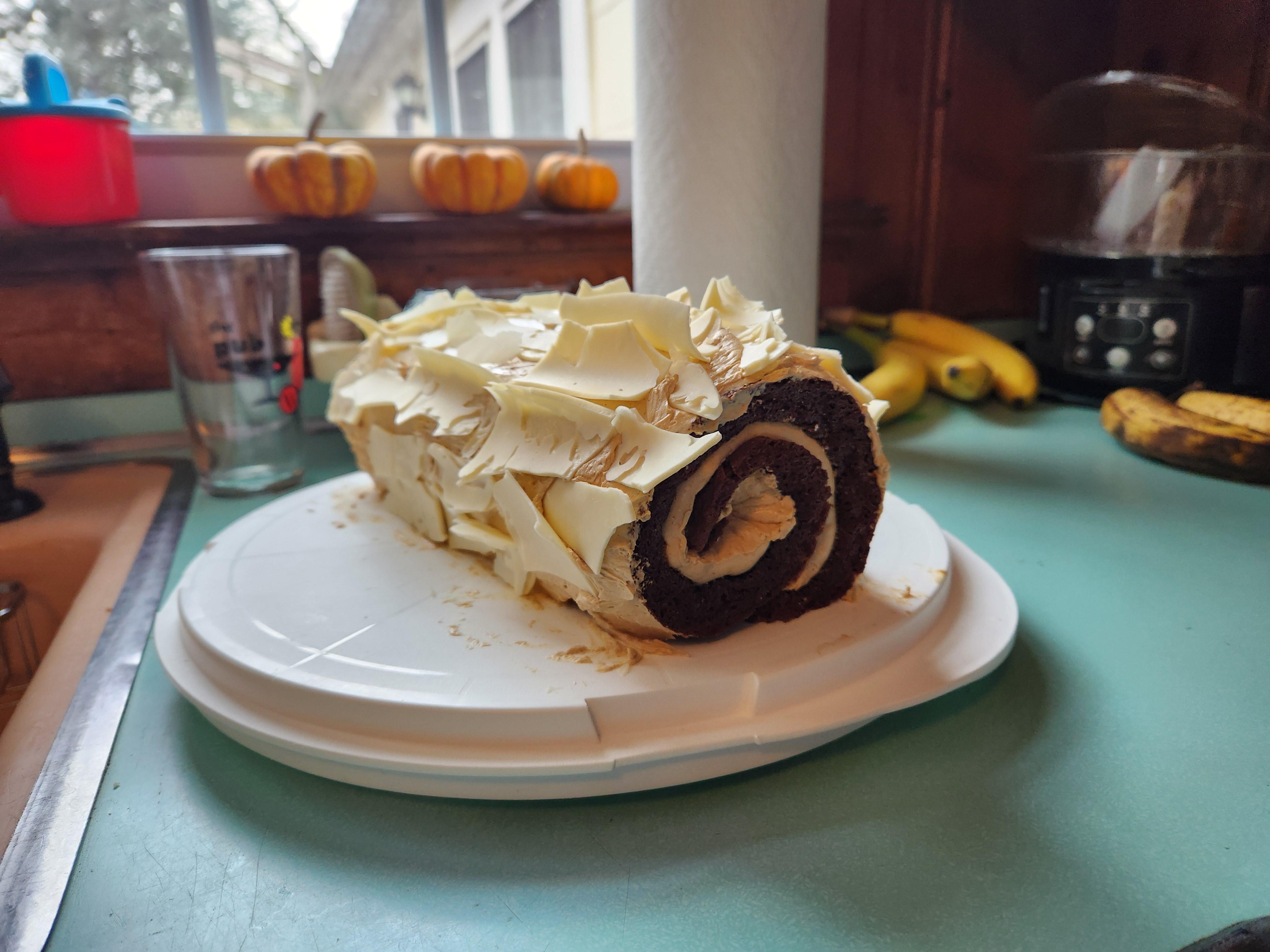 Gingerbread Yule Log | Scrolller