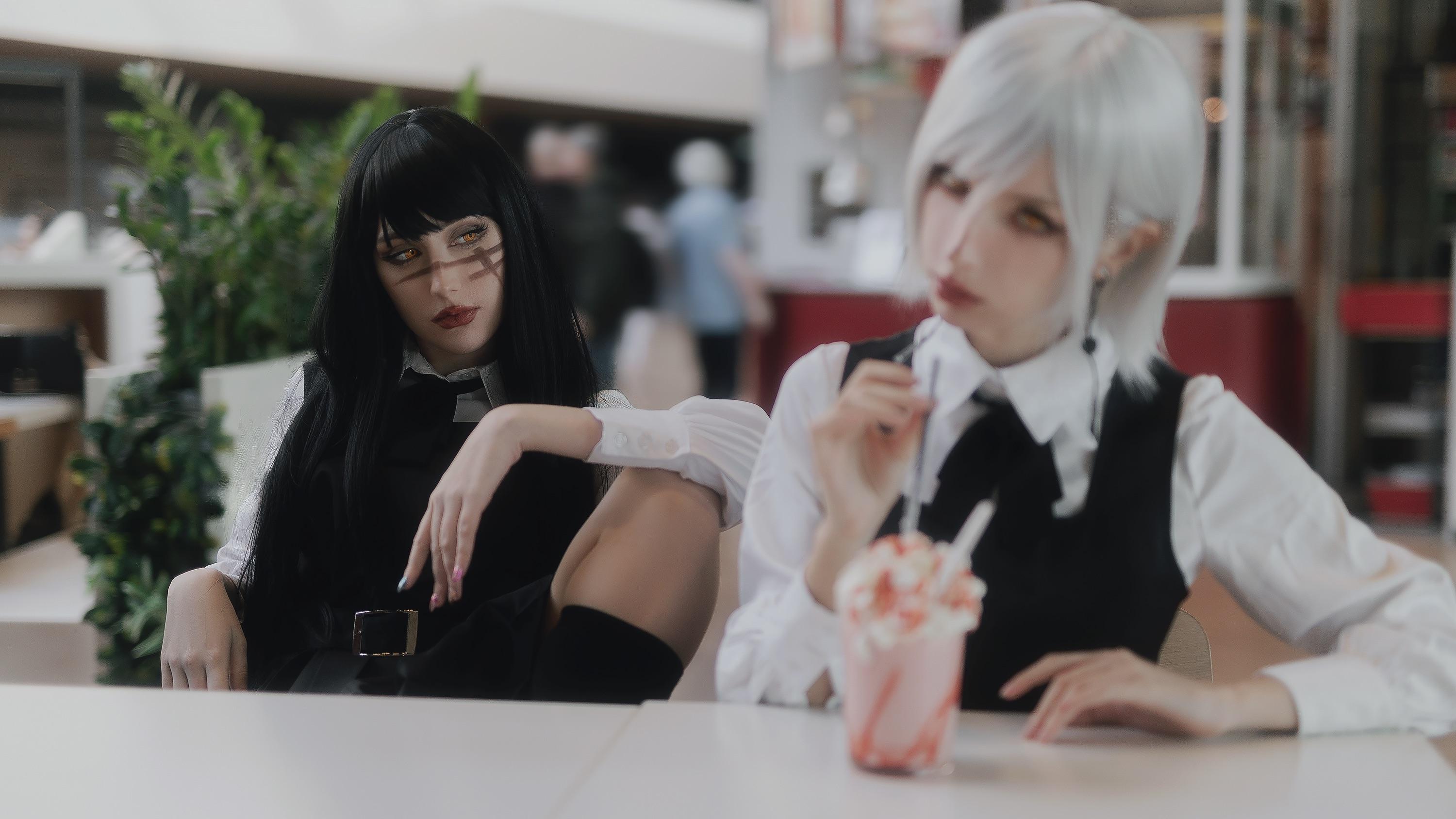 Yoru & Famine cosplay by selyse.cos & himee.lily ( ph xaraphoto ) | Scrolller