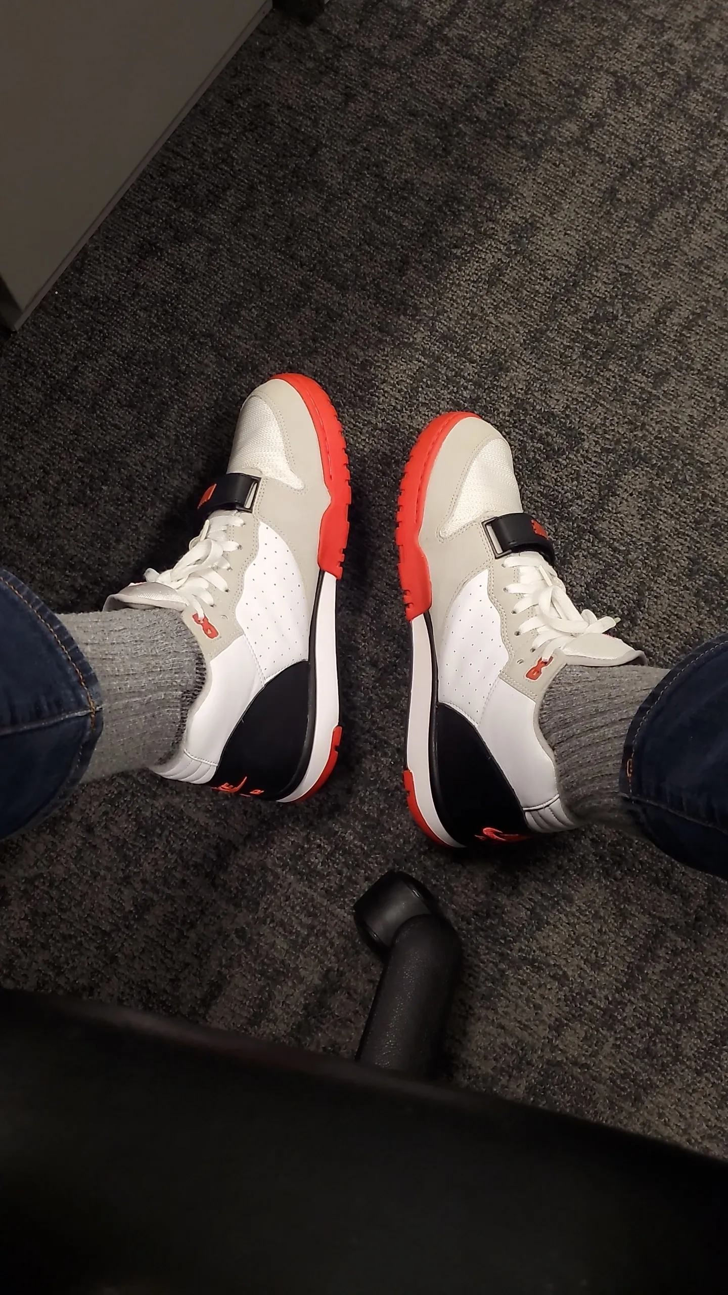 Air trainer 1 infrared | Scrolller