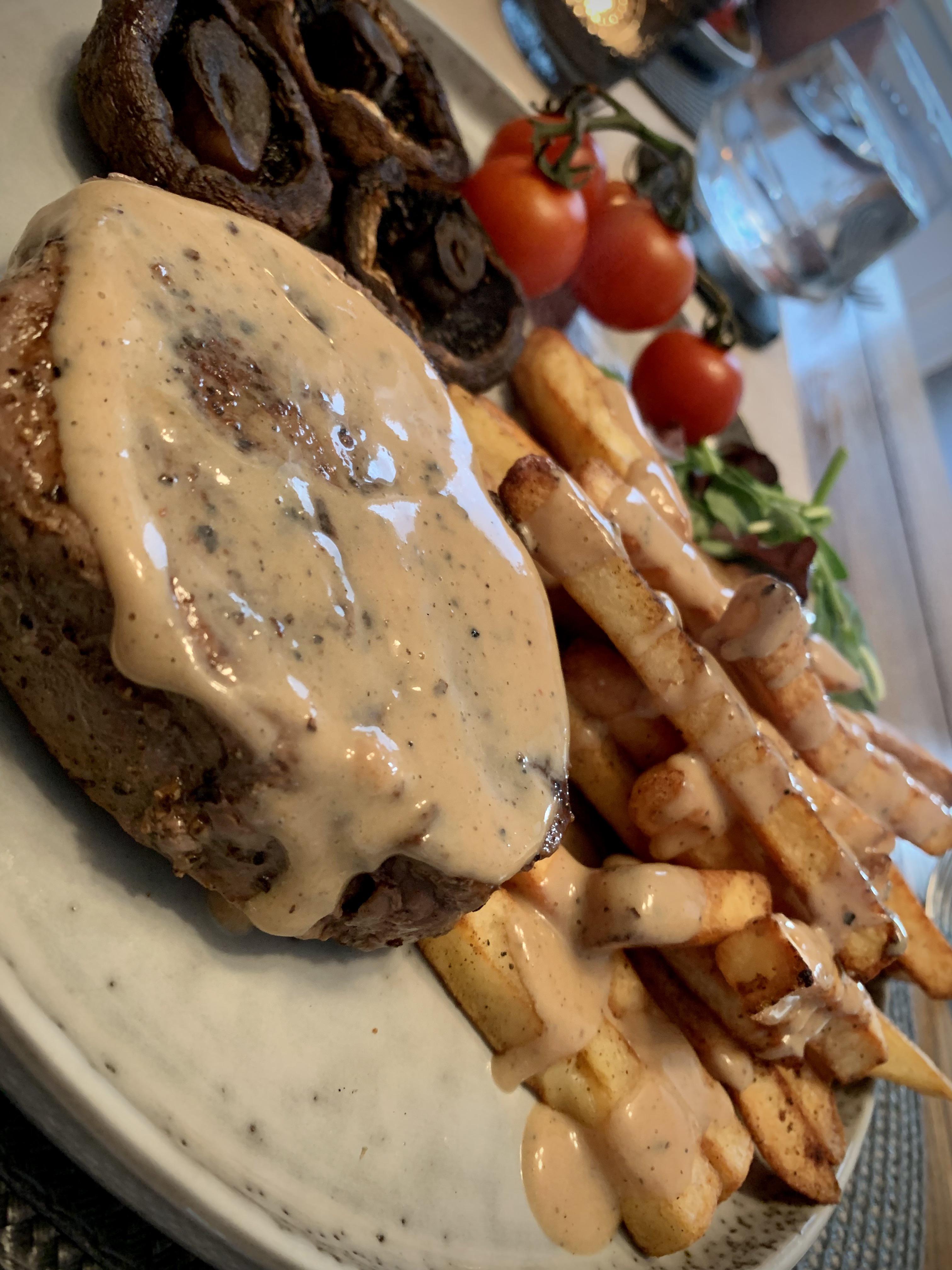 [Homemade] Fillet Steak & Fries with Tomato, Mushroom & Peppercorn Sauce | Scrolller