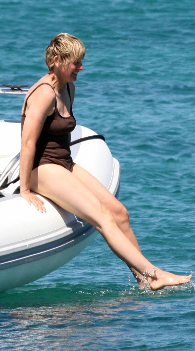 Ellen DeGeneres | Scrolller