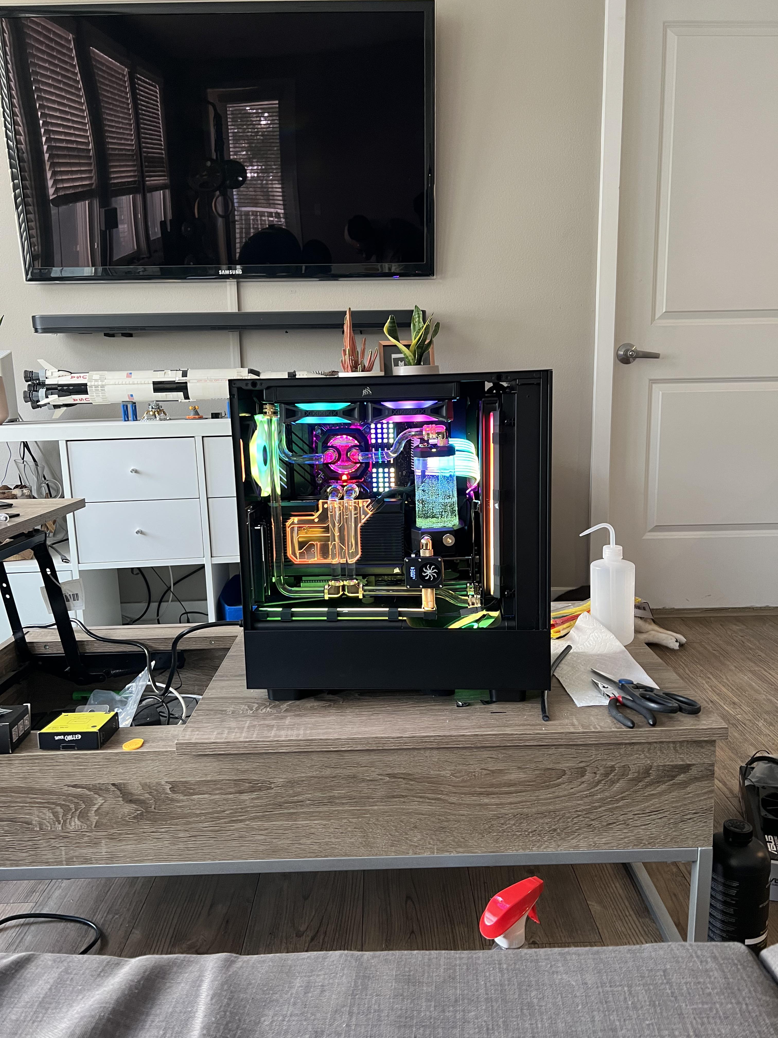 Finished my first water cooled build. | Scrolller