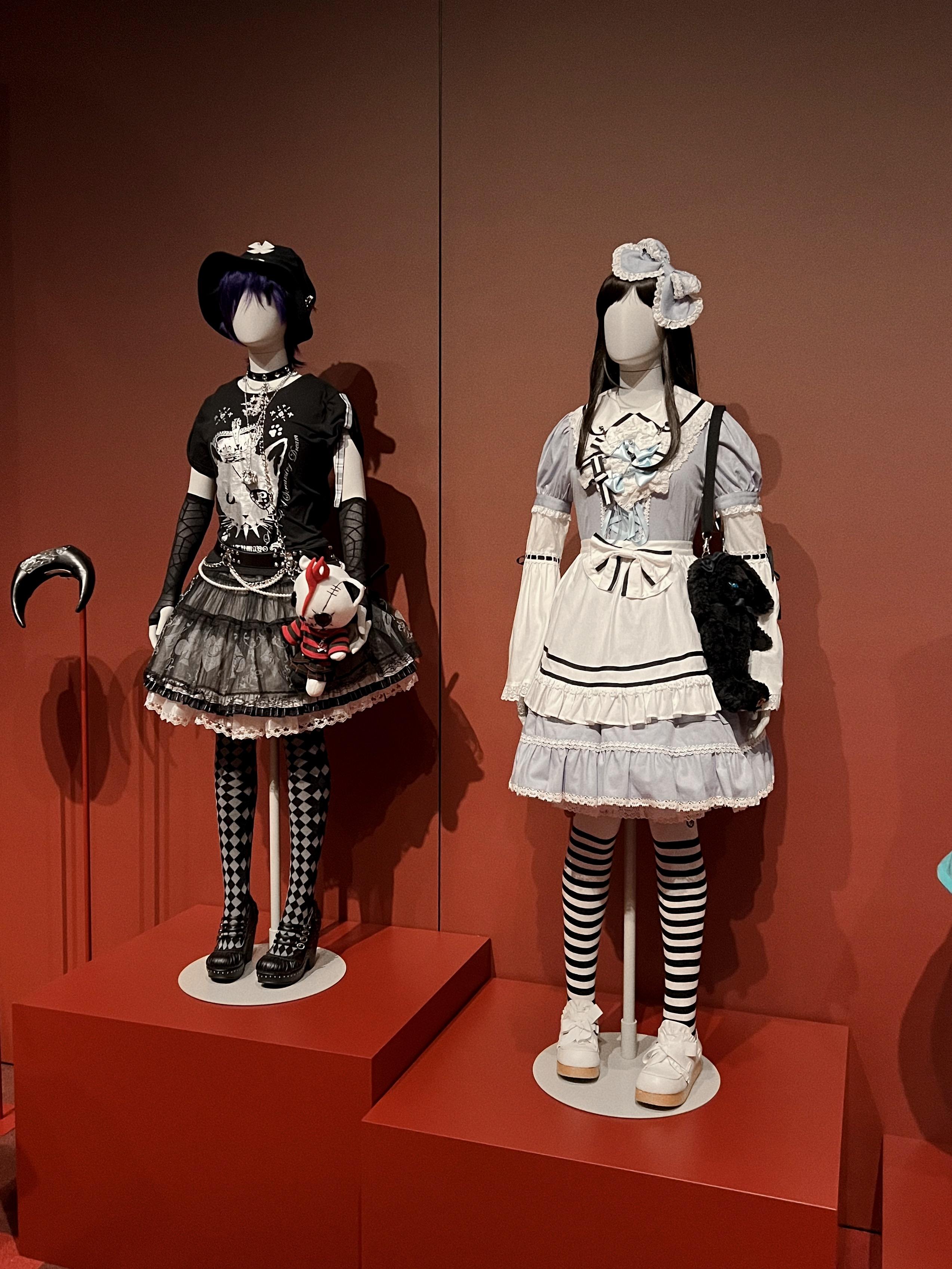 My coord for Alice in Wonderland exhibition 🩵 And a bit of highlights | Scrolller