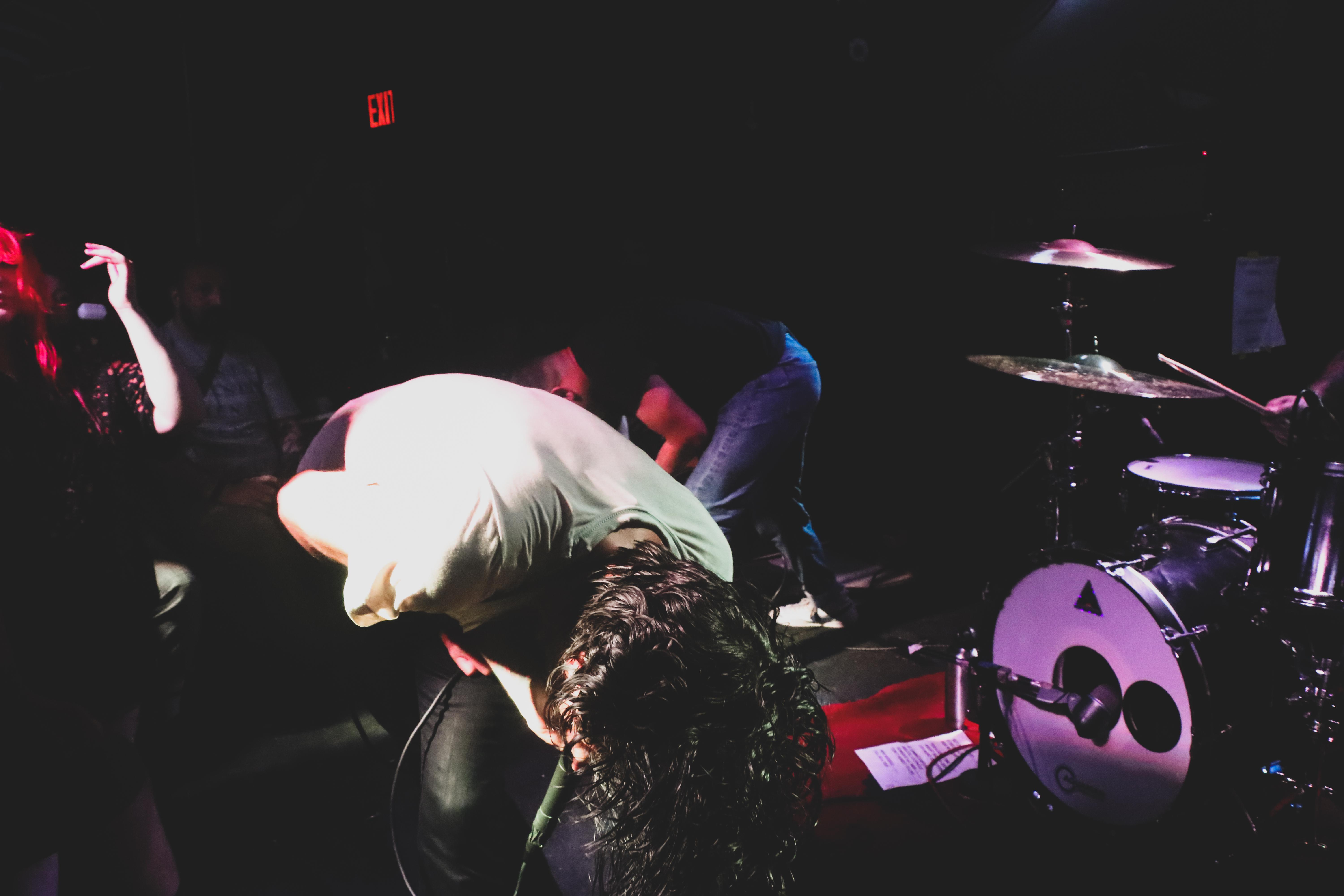 Deaf club at the che cafe | Scrolller