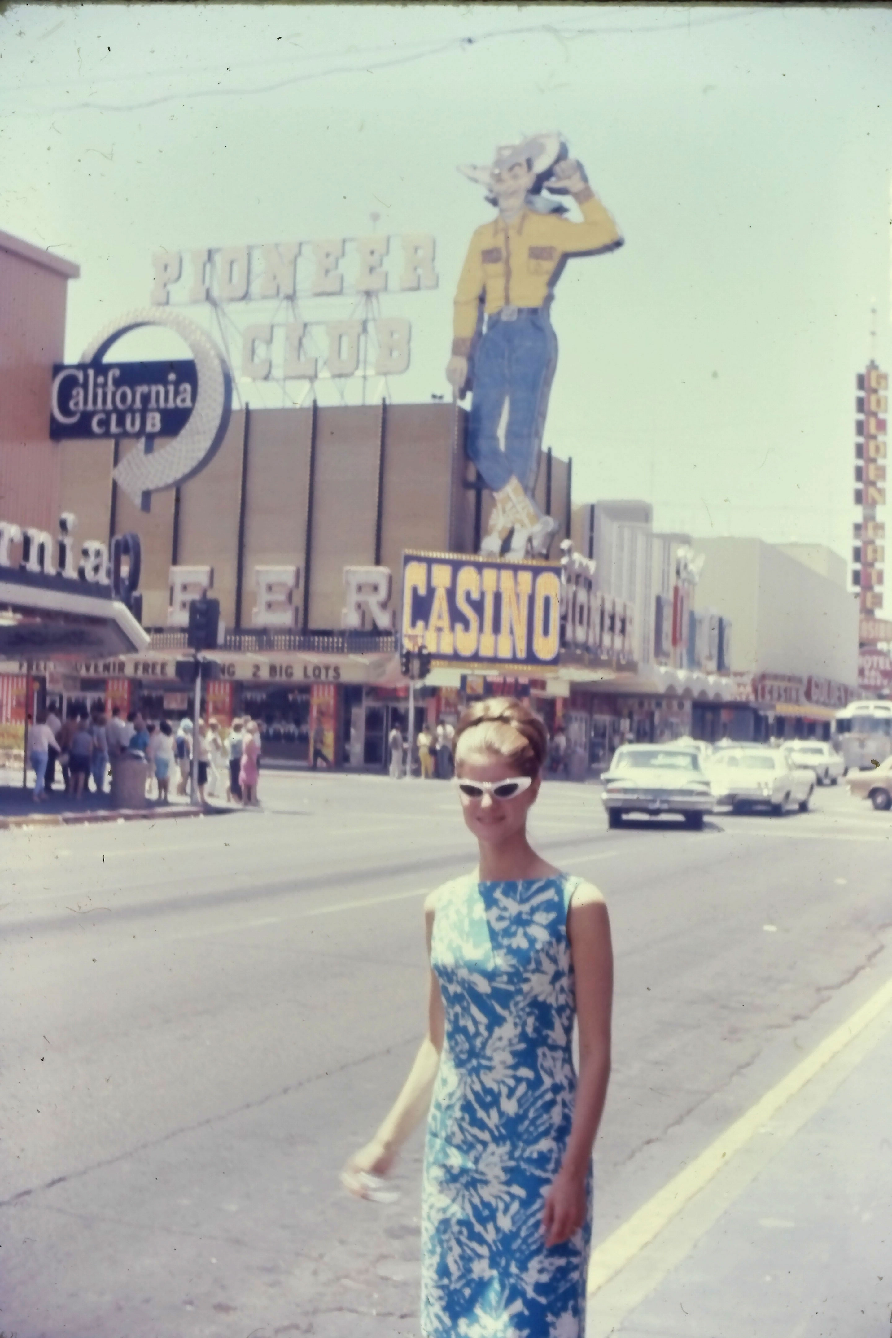 Parent's Honeymoon in Las Vegas | Scrolller