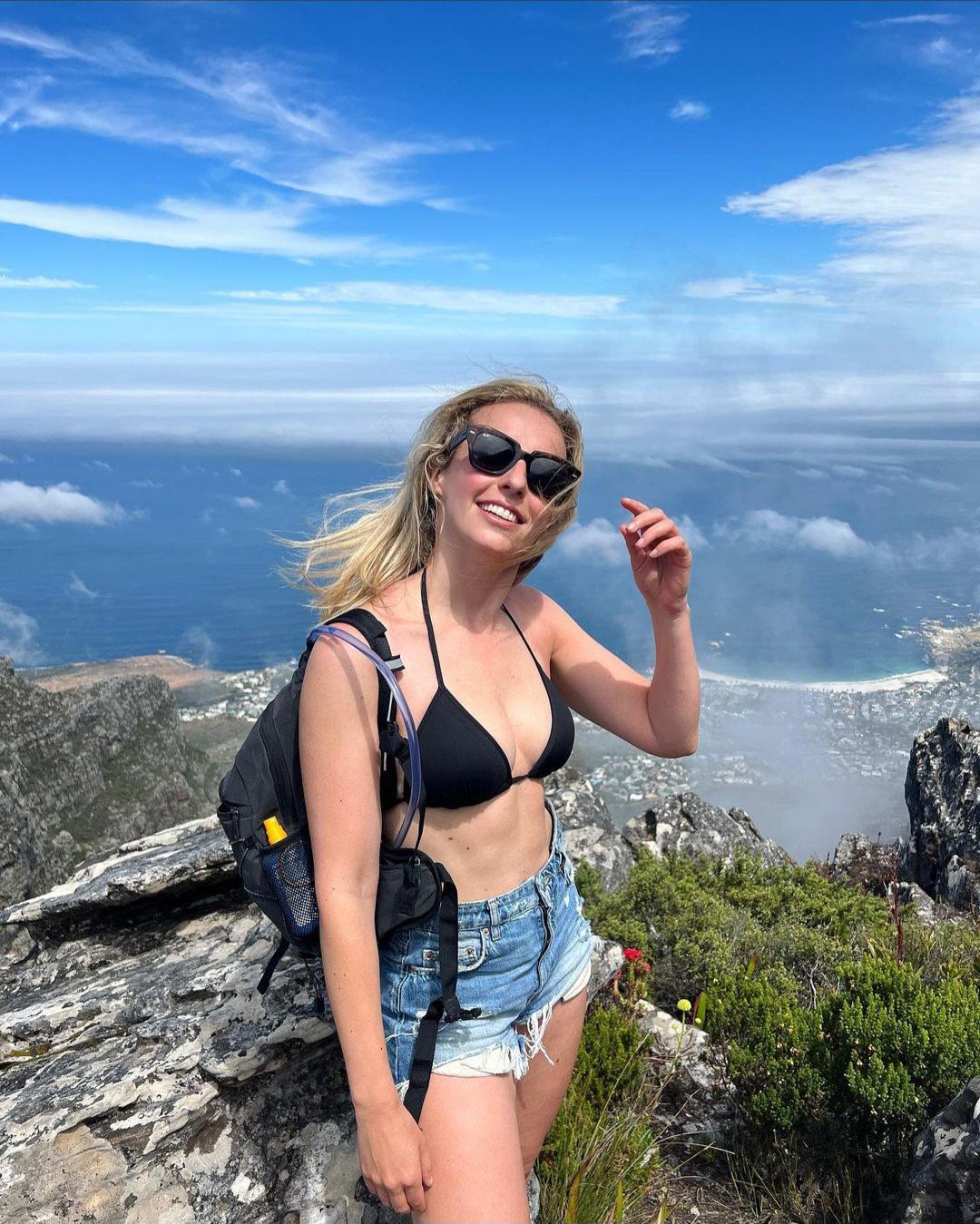 Discover more like CelebsNL: Iris Enthoven🍒😍 and Related Content ...