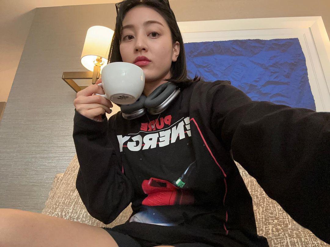 230302 Jihyo Instagram Update - Pretty Jihyo | Scrolller