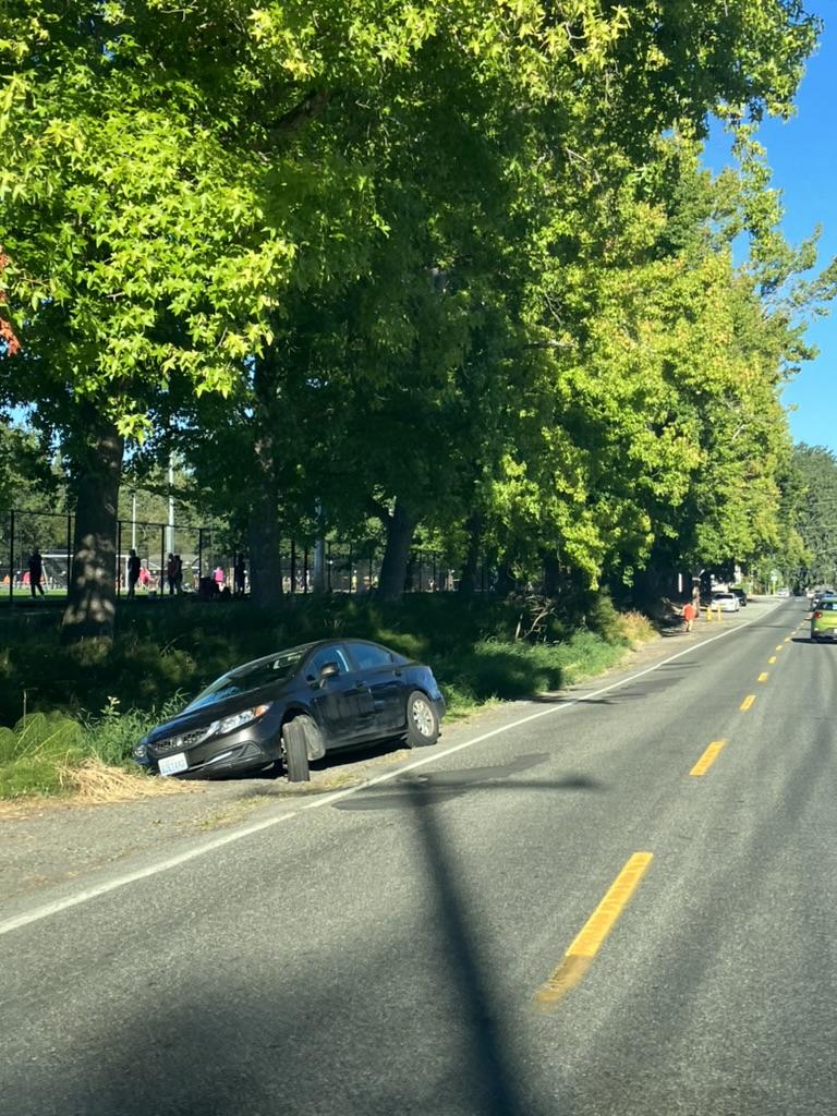 PSA: Please avoid the NE 110th St sinkhole | Scrolller