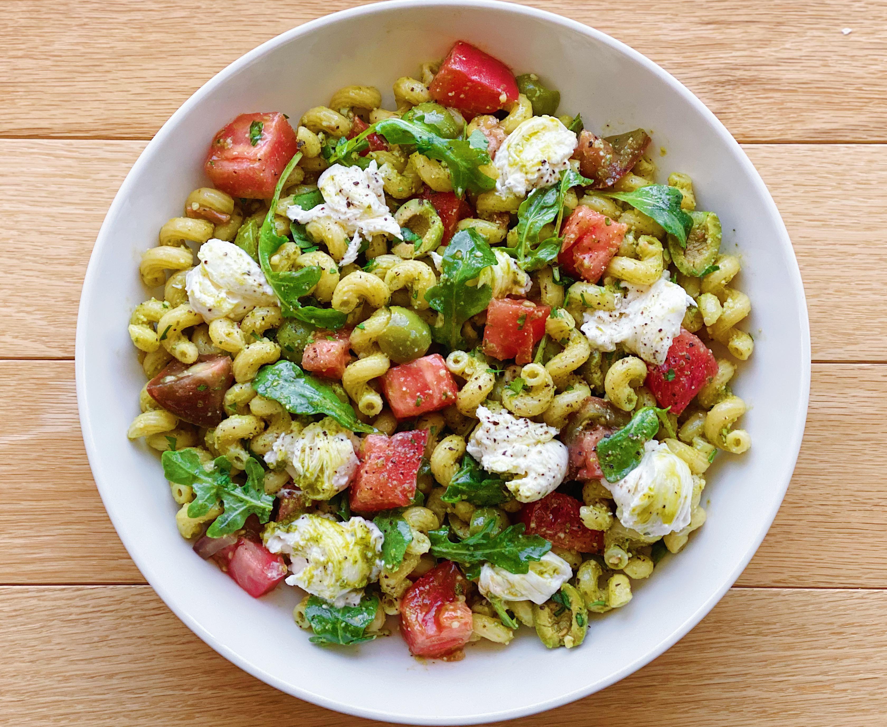 [Homemade] Heirloom tomato, burrata, castelvetrano olive and pesto pasta salad | Scrolller