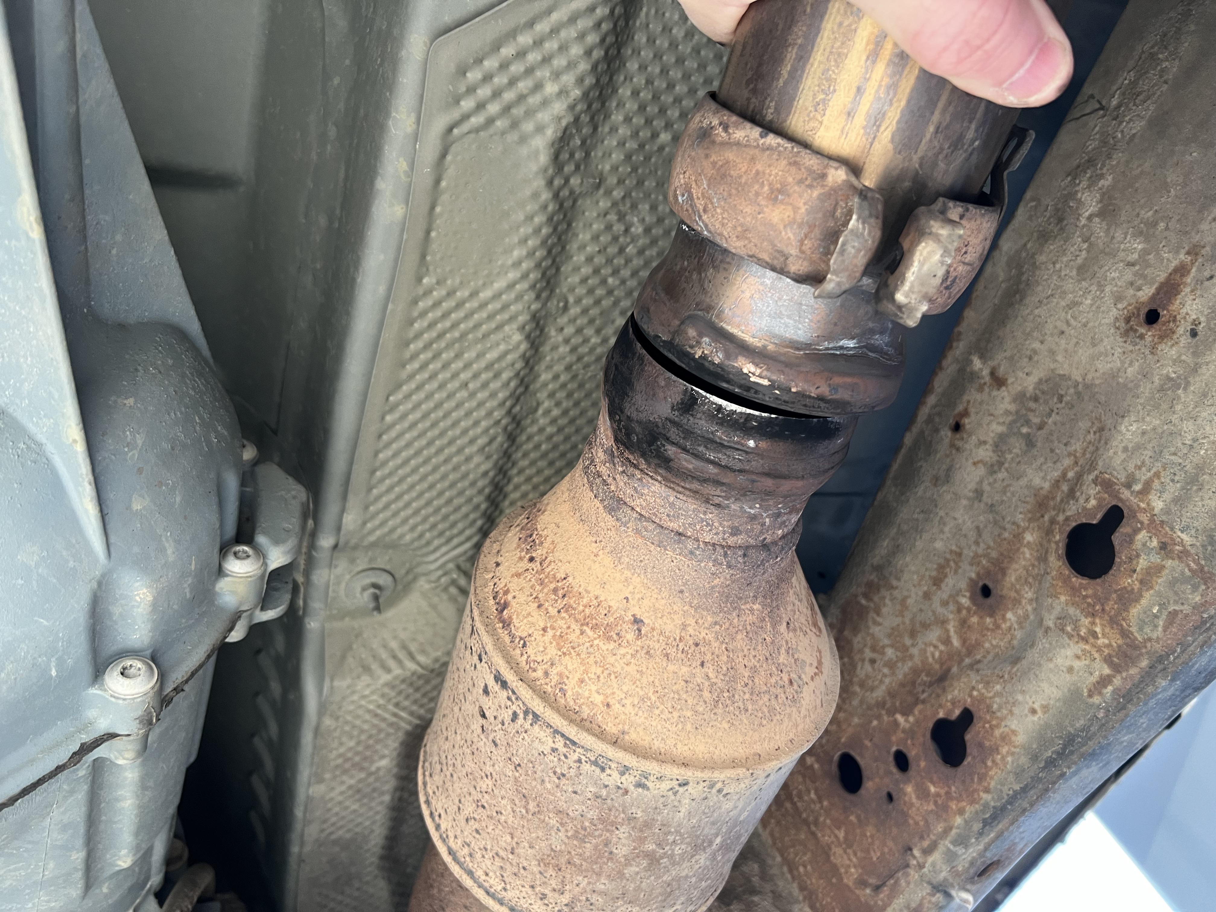 My new exhaust rattles | Scrolller